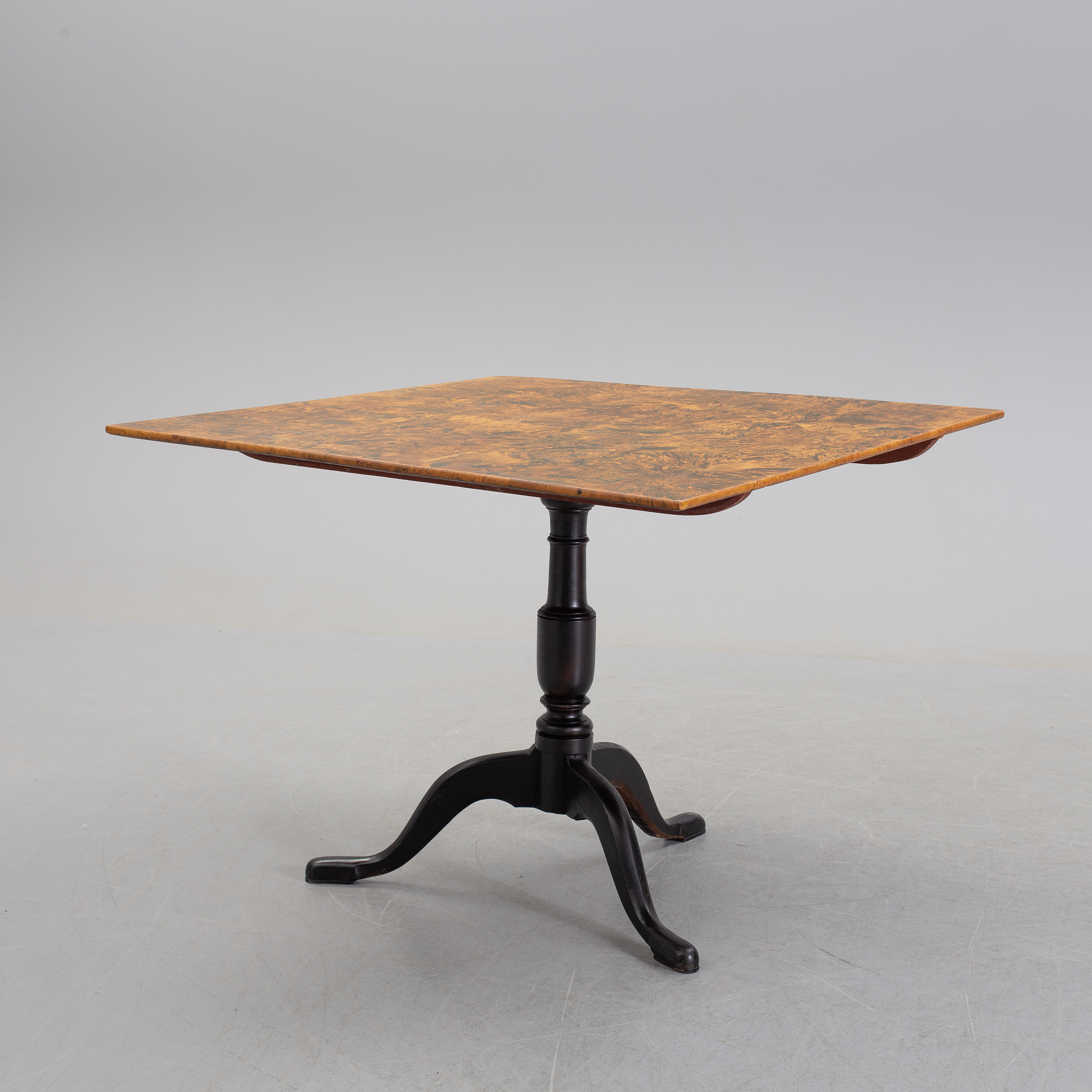An early 19th century table. - Bukowskis