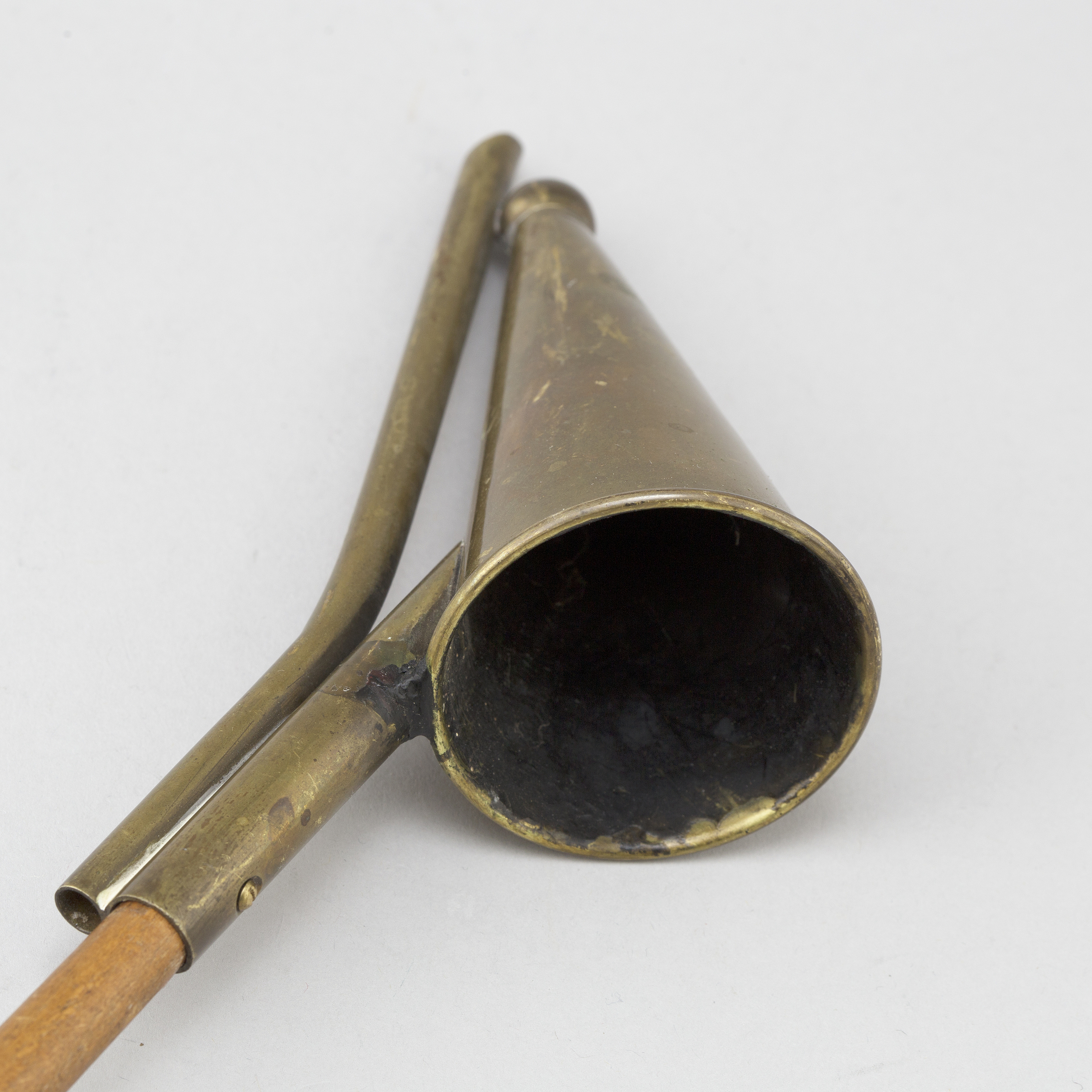 A late 19th century candle snuffer. - Bukowskis