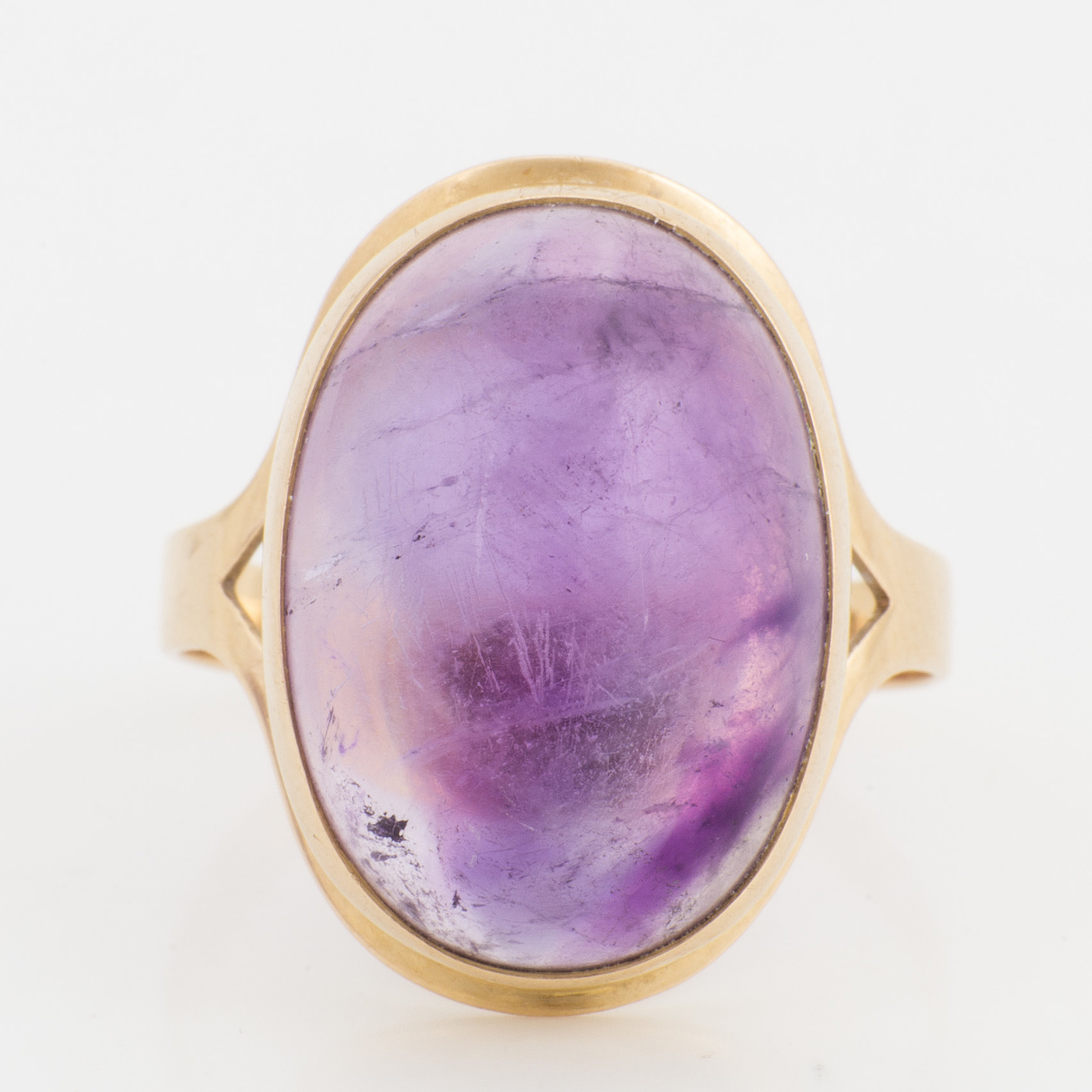 RING, med cabochonslipad ametist. - Bukowskis