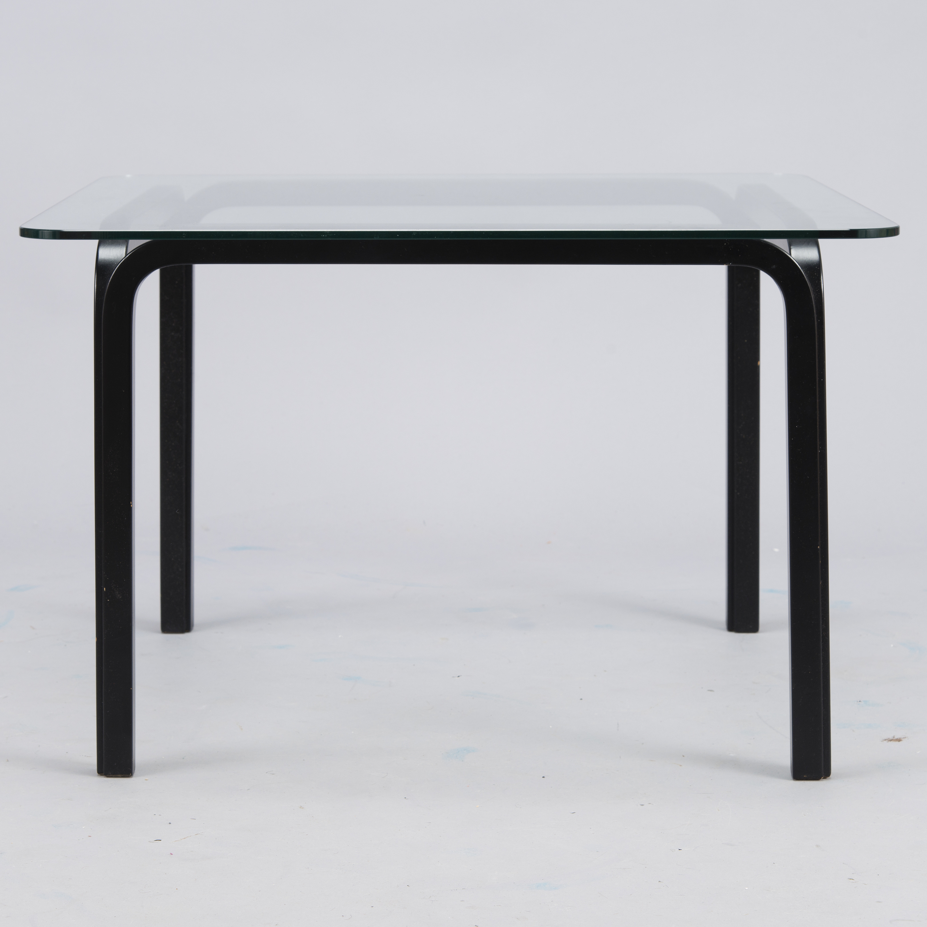 ALVAR AALTO, a glass coffee table, Y805 for Artek, end of the 20th ...
