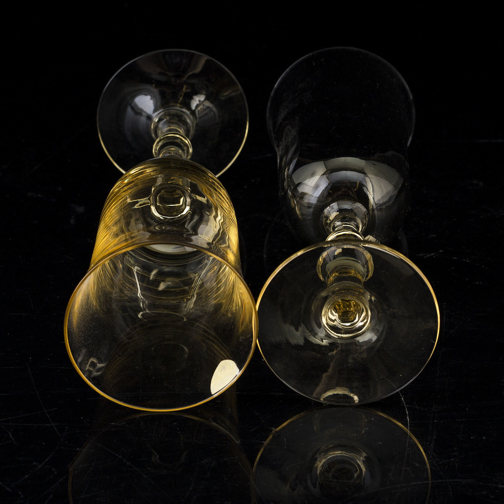 SIMON GATE, 12 champagne glasses, "Salut", Orrefors, 20th century ...