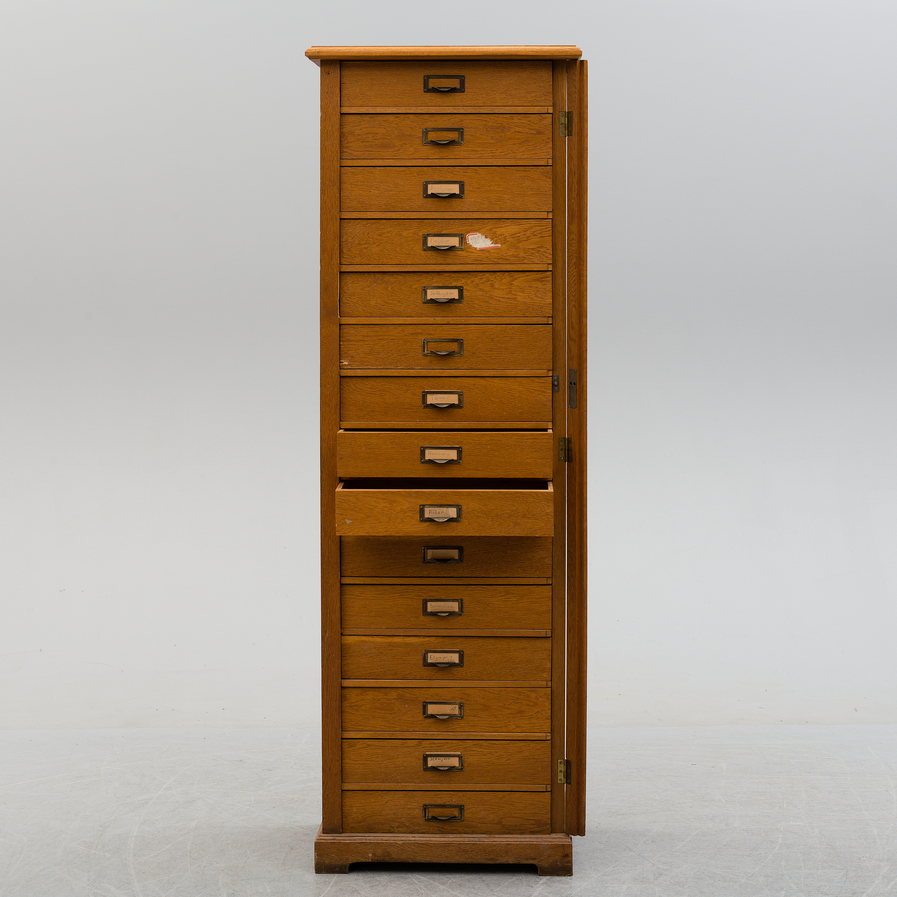 An early 20th century archive cabinet. - Bukowskis