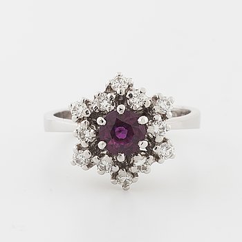 A ruby and brilliant cut diamond ring with Swedish import mark. - Bukowskis