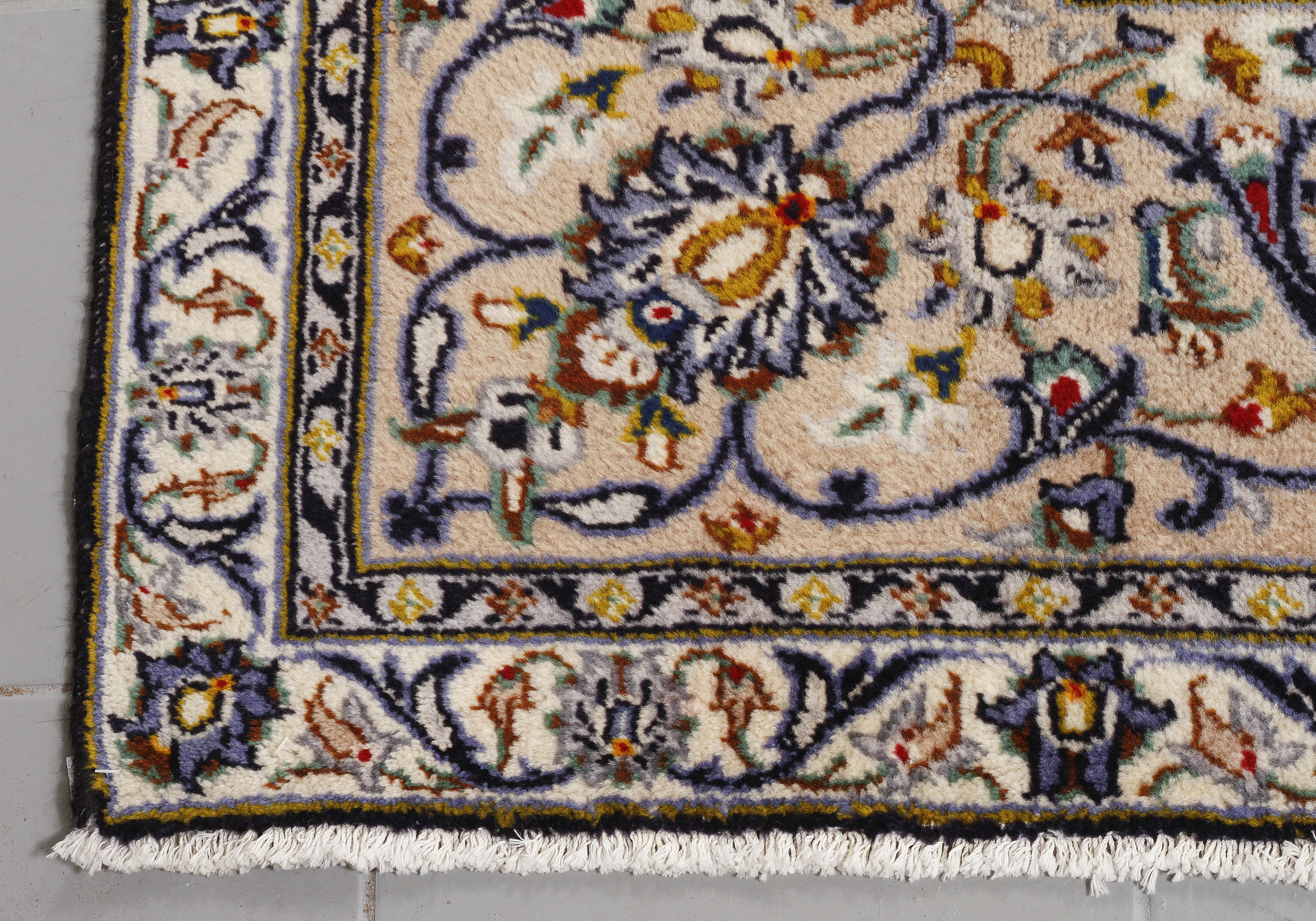 A KESHAN RUG, ca 398 x 292 cm. - Bukowskis