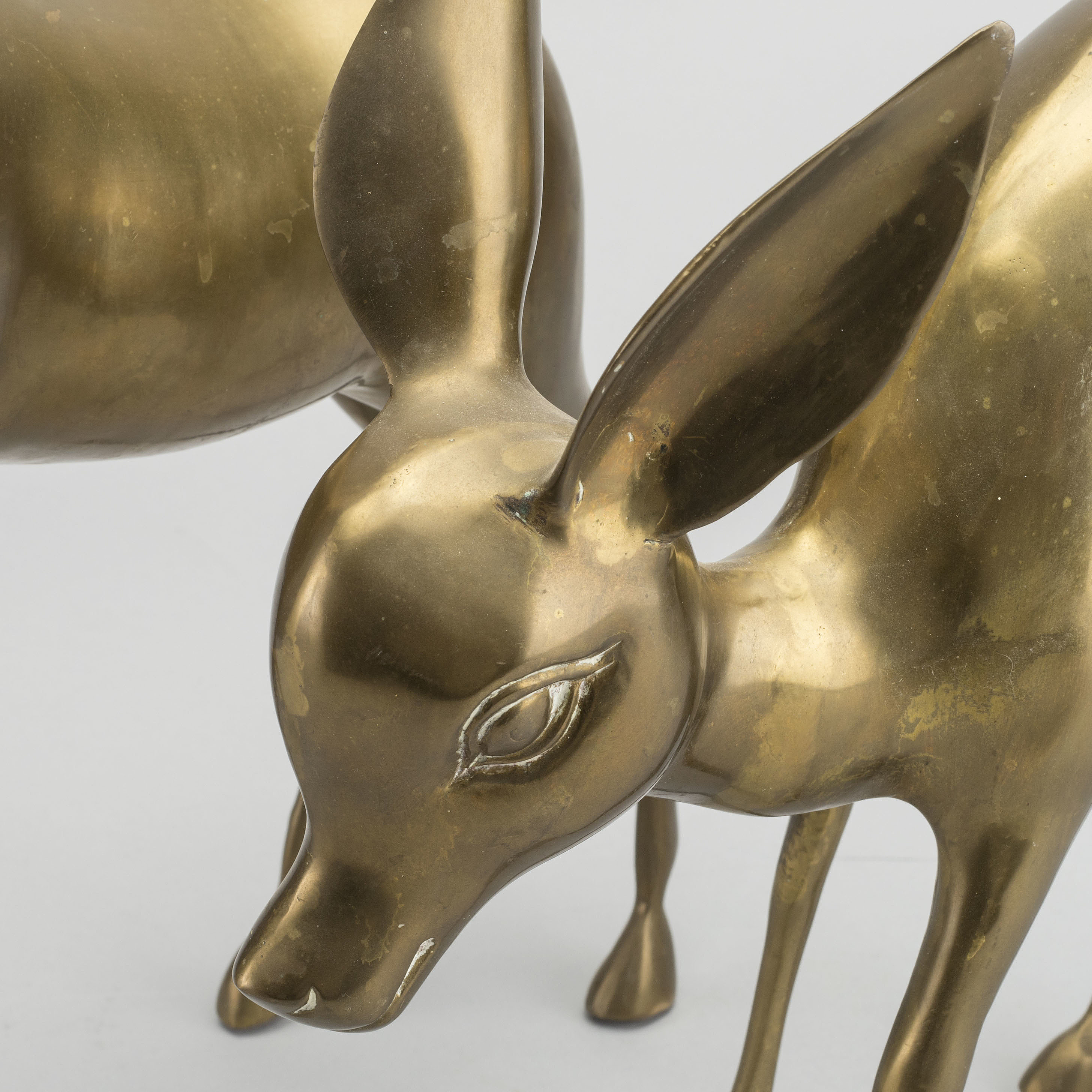 TWO BRASS SCULPTURE. - Bukowskis