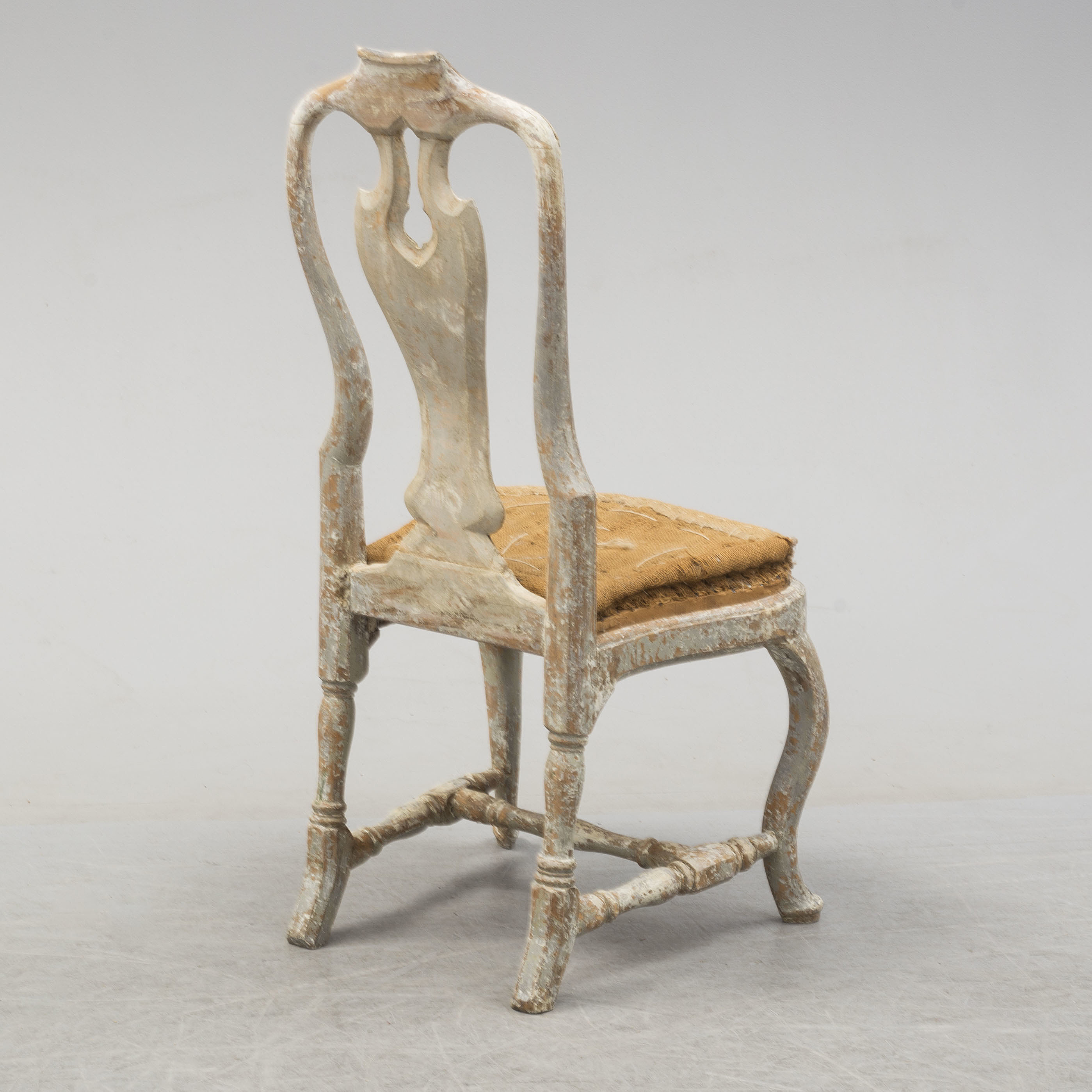 A painted Rococo chair, 18th Century. - Bukowskis