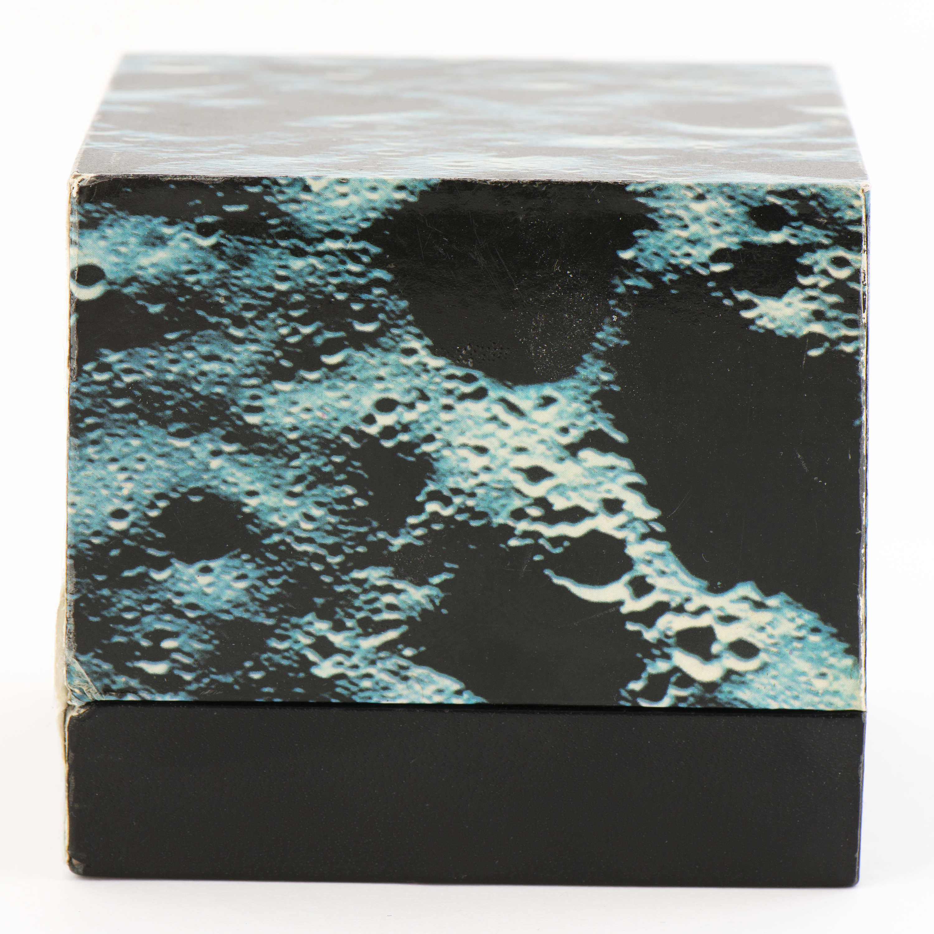 OMEGA, Speedmaster "Moon Crater Box". - Bukowskis