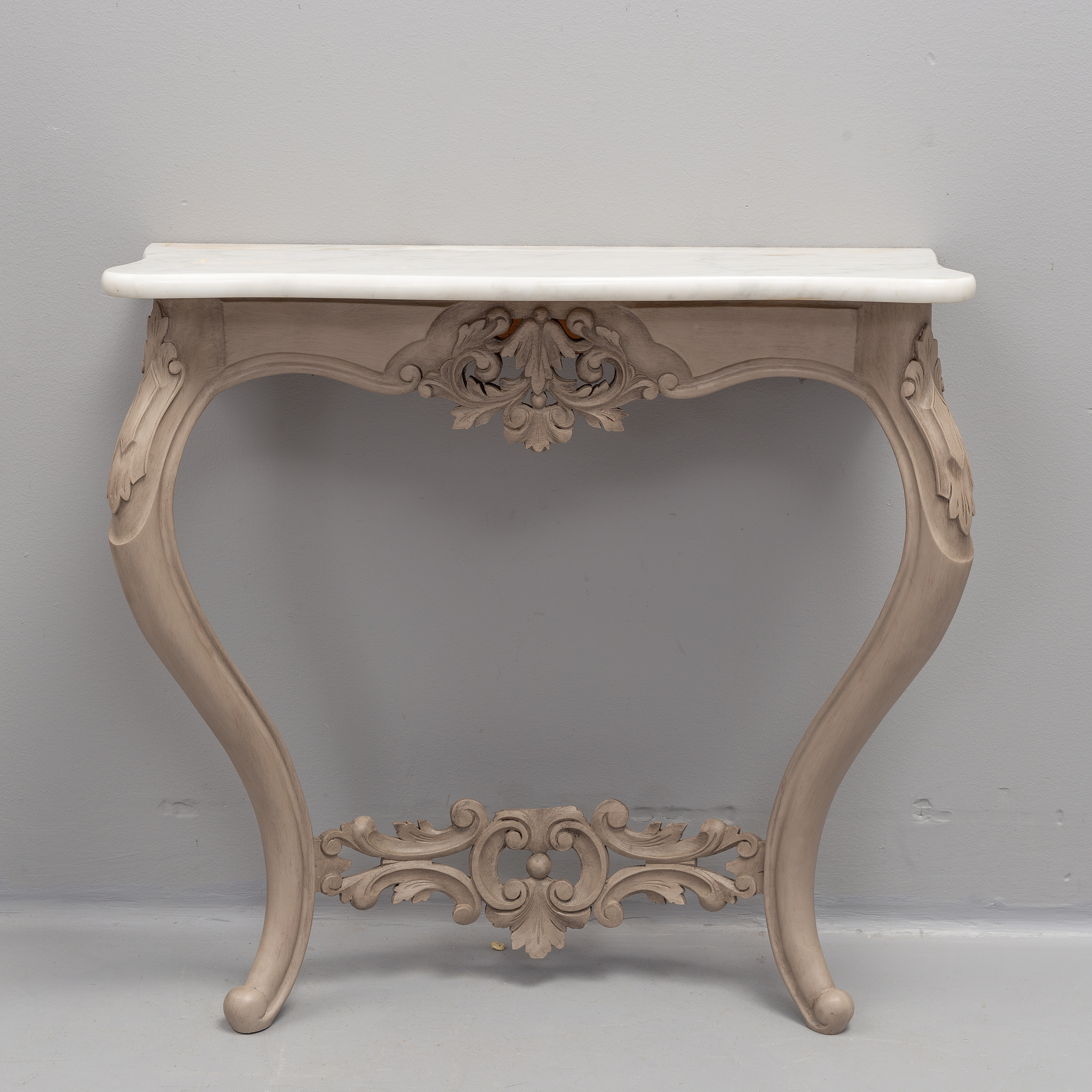 A late 19th century consol table. - Bukowskis