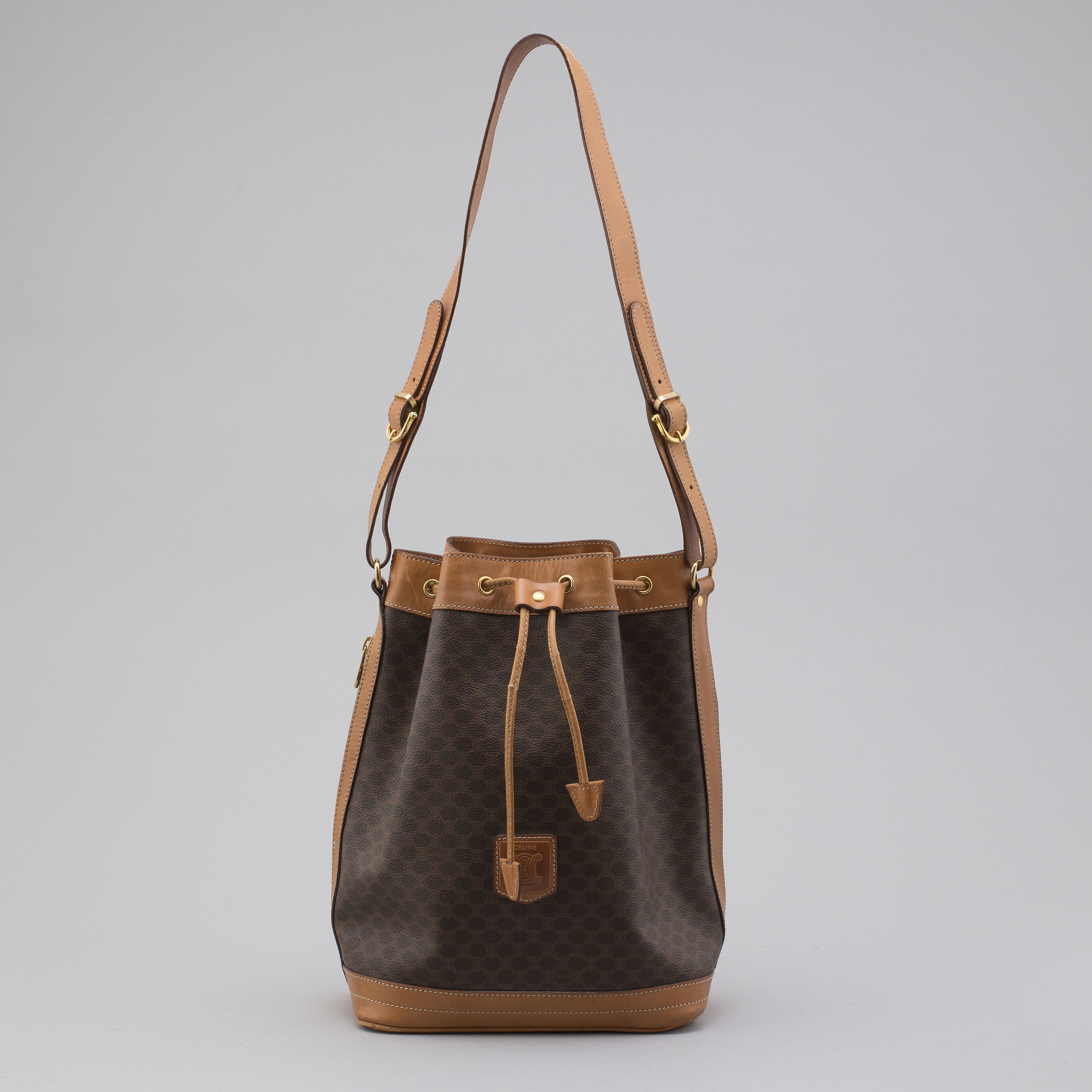 CÉLINE, bucket bag. - Bukowskis