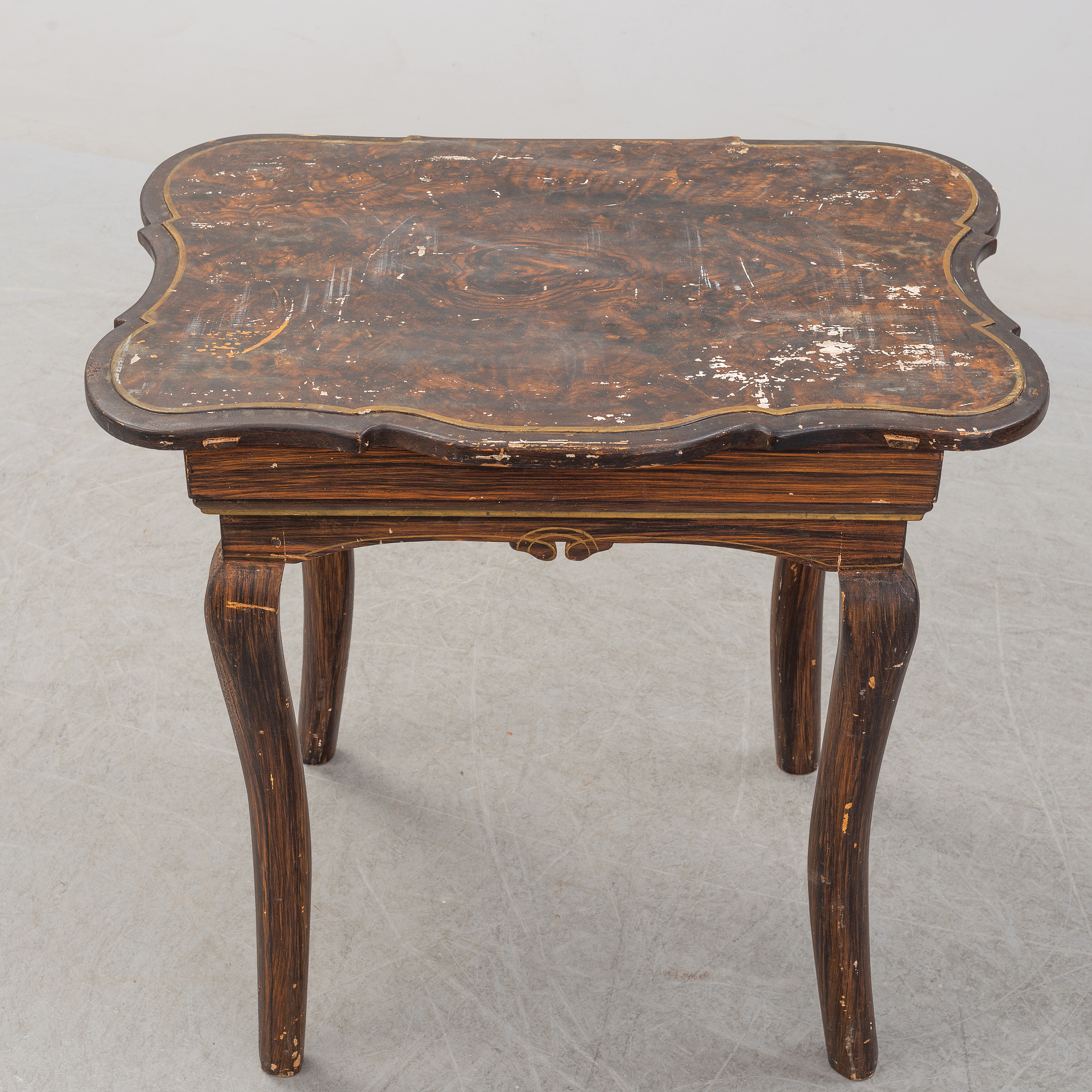 A painted pine Rococo style table, 18th Century. - Bukowskis