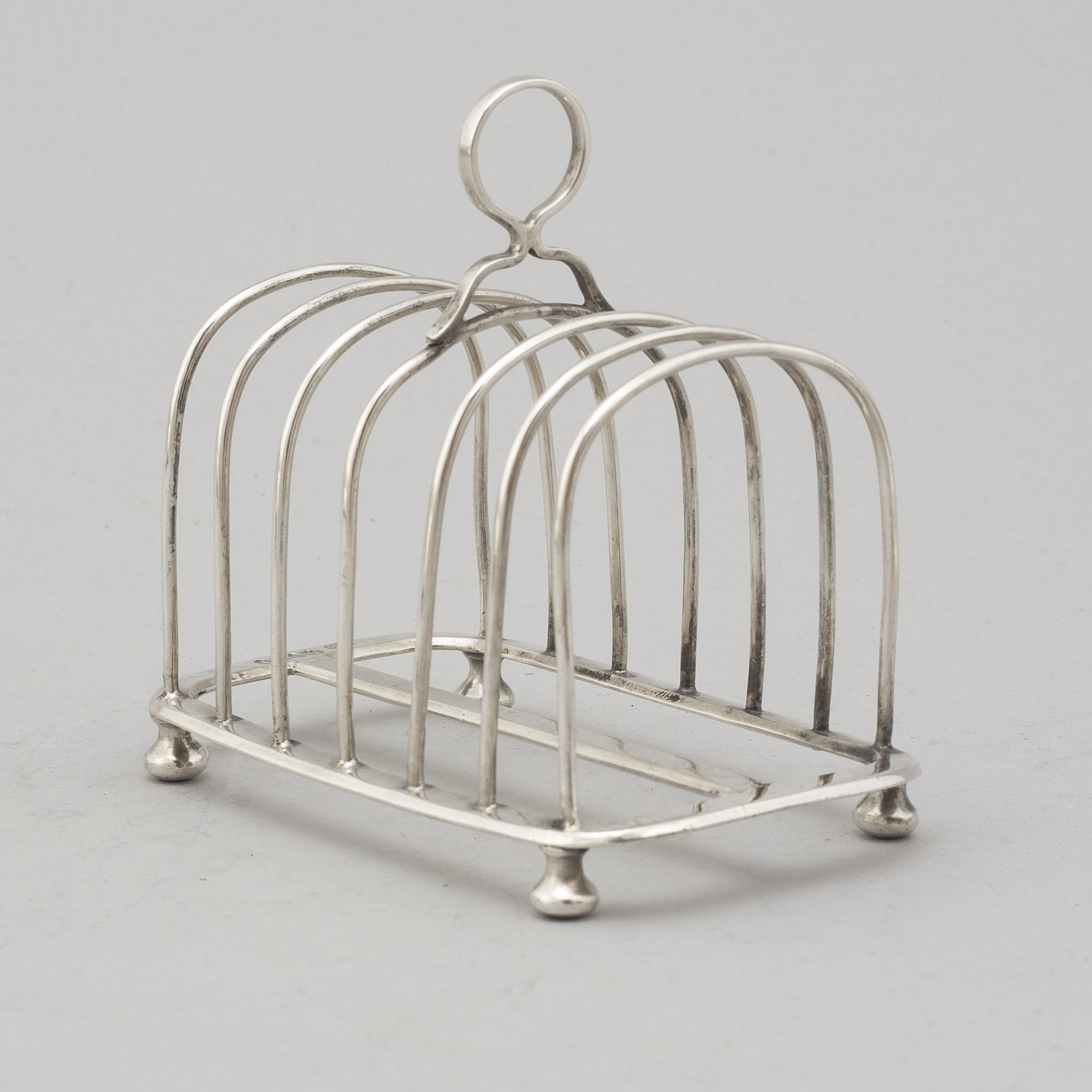TOASTRACK, silver, Jacob Berman, London, 1898. - Bukowskis