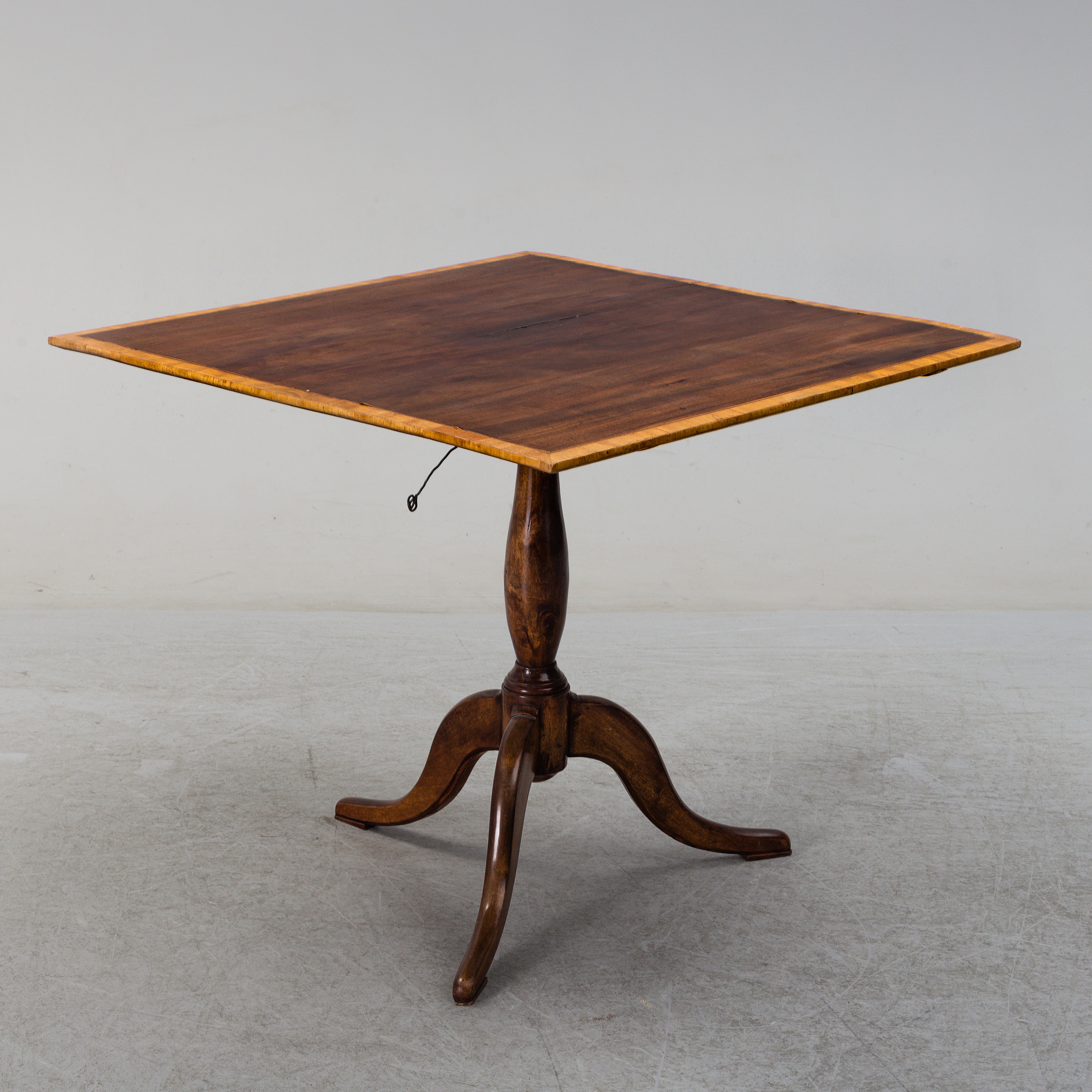 An early 20th century table. - Bukowskis