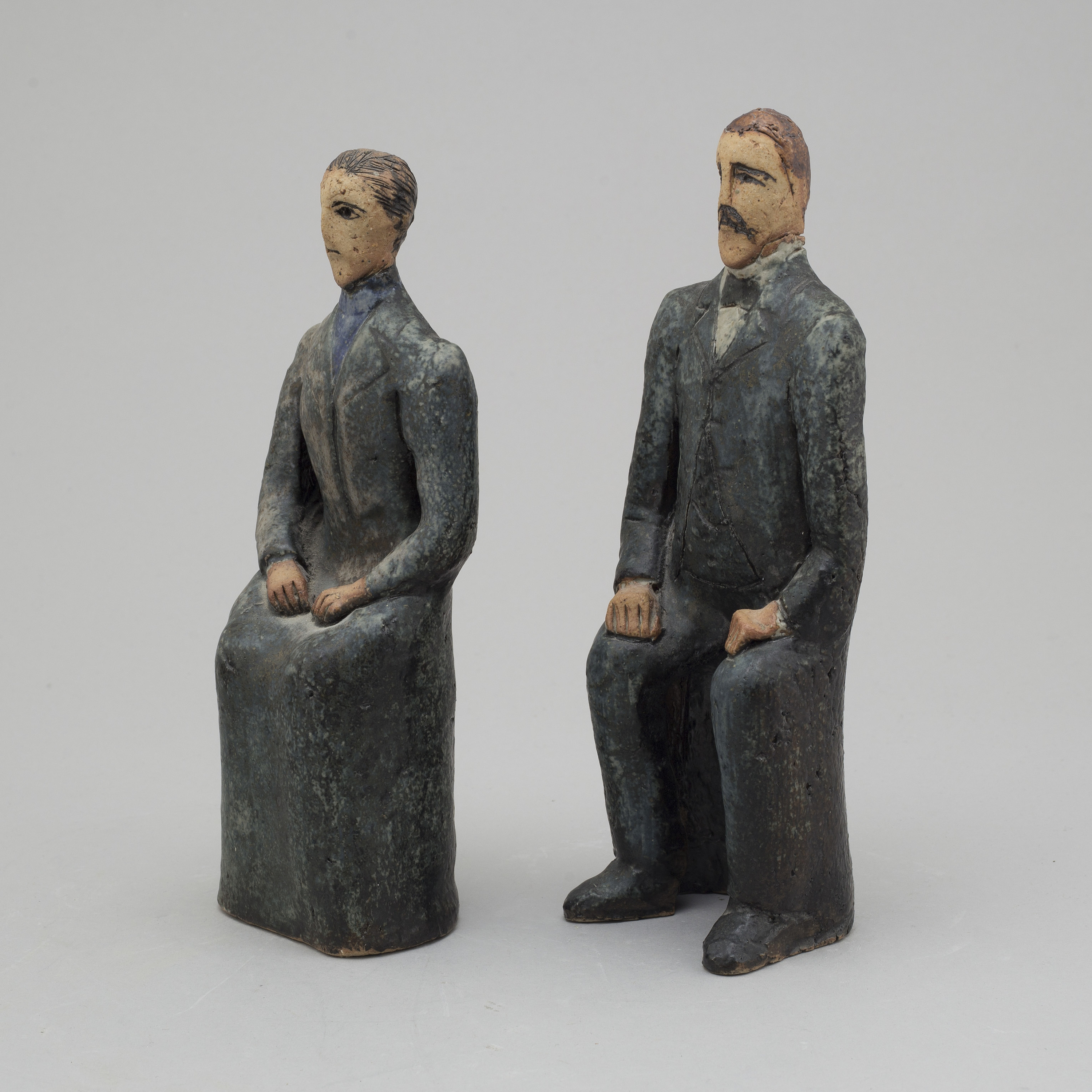 LISA LARSON, figuriner, ett par, stengods, unika. - Bukowskis