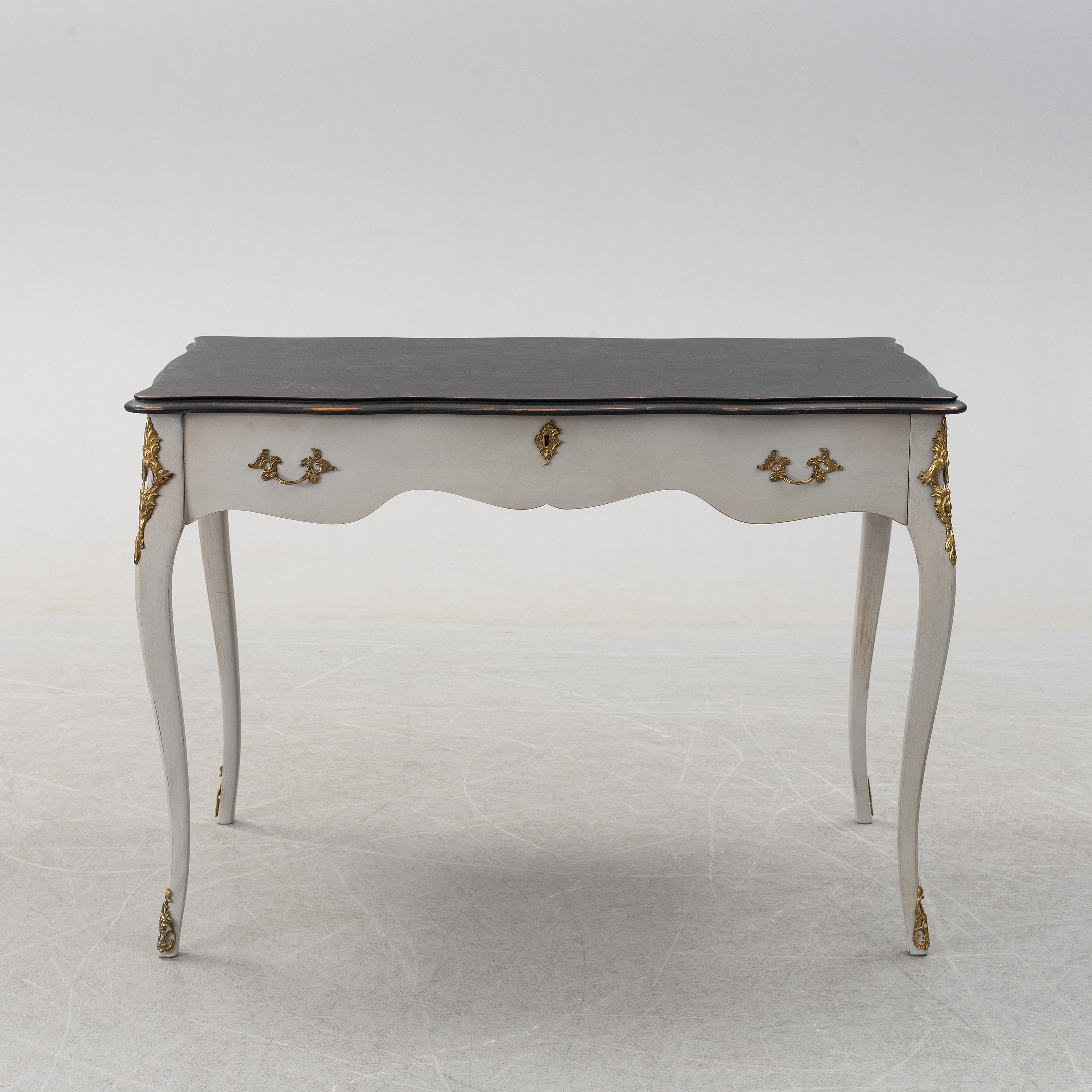 A rococo style table, mid 2th century. - Bukowskis