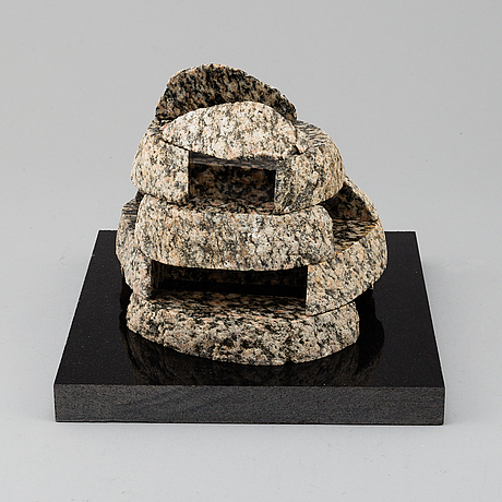 TAKASHI NARAHA, sculpture, marble, signed 90-F-18. - Bukowskis