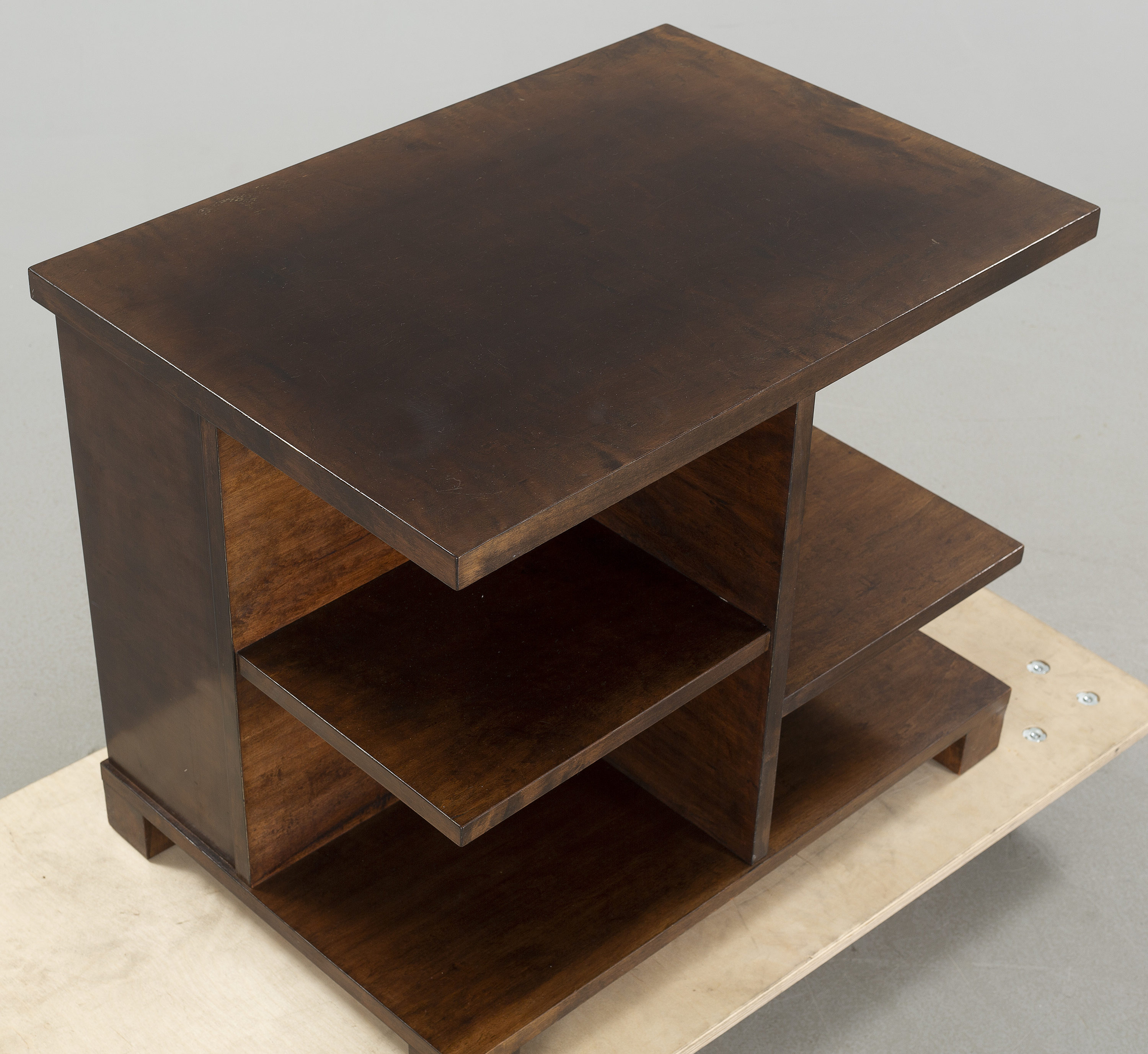 A 1930/40s smoking table. - Bukowskis