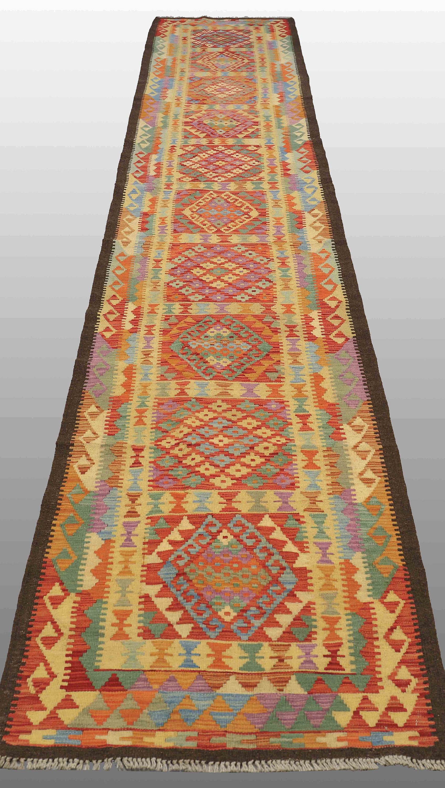 A kilim runner, around 500 x 80 cm. - Bukowskis