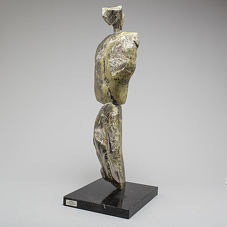 MICHAEL PIPER, a marble sculpture, signed with initials. - Bukowskis