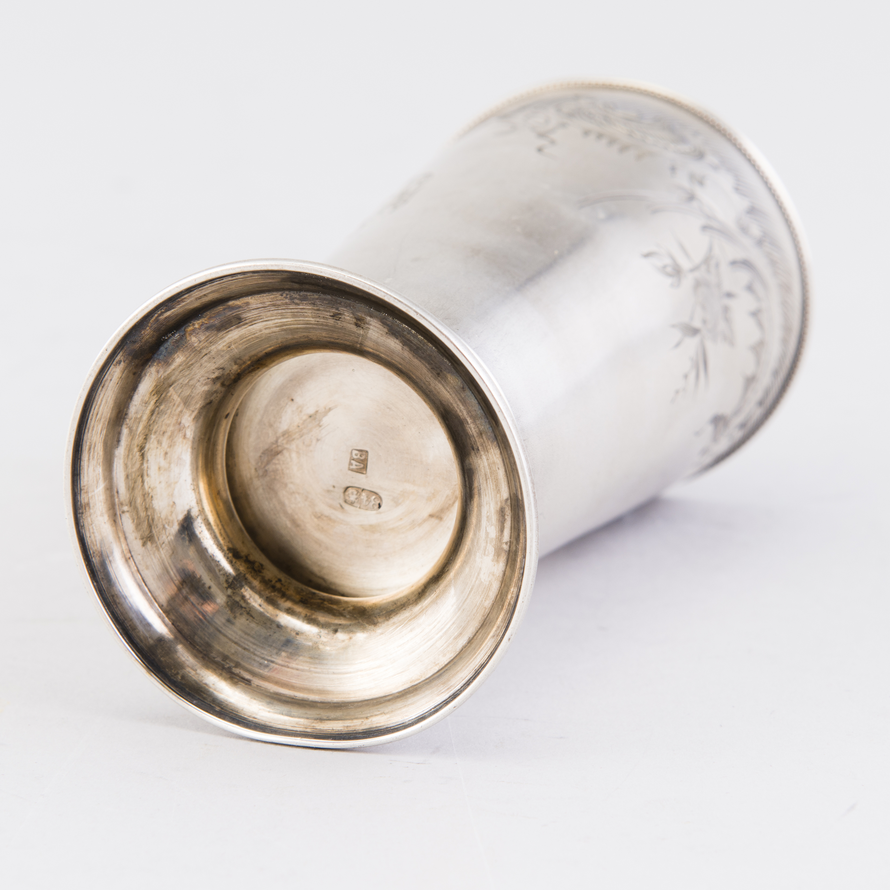 A 1880s-90s Russian silver beaker, maker's mark B.A., Moscow. - Bukowskis