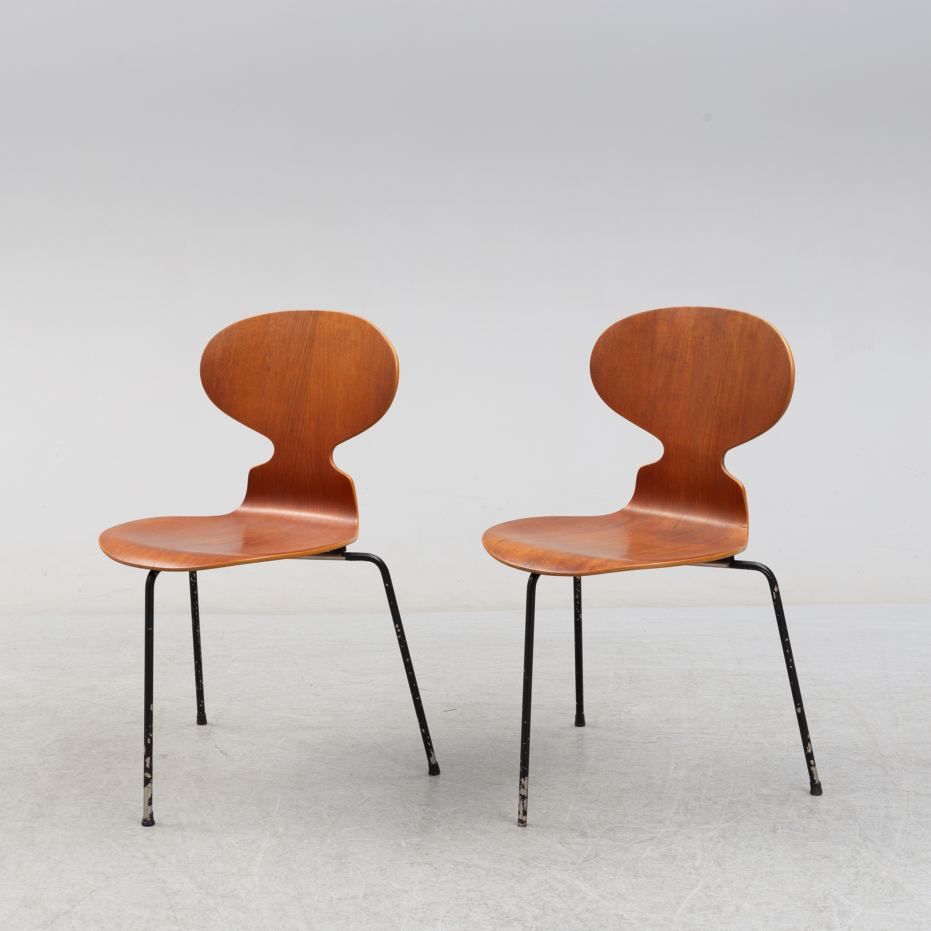 A pair of 'Myran' chairs by Arne Jacobsen, Fritz Hansen, Denmark ...