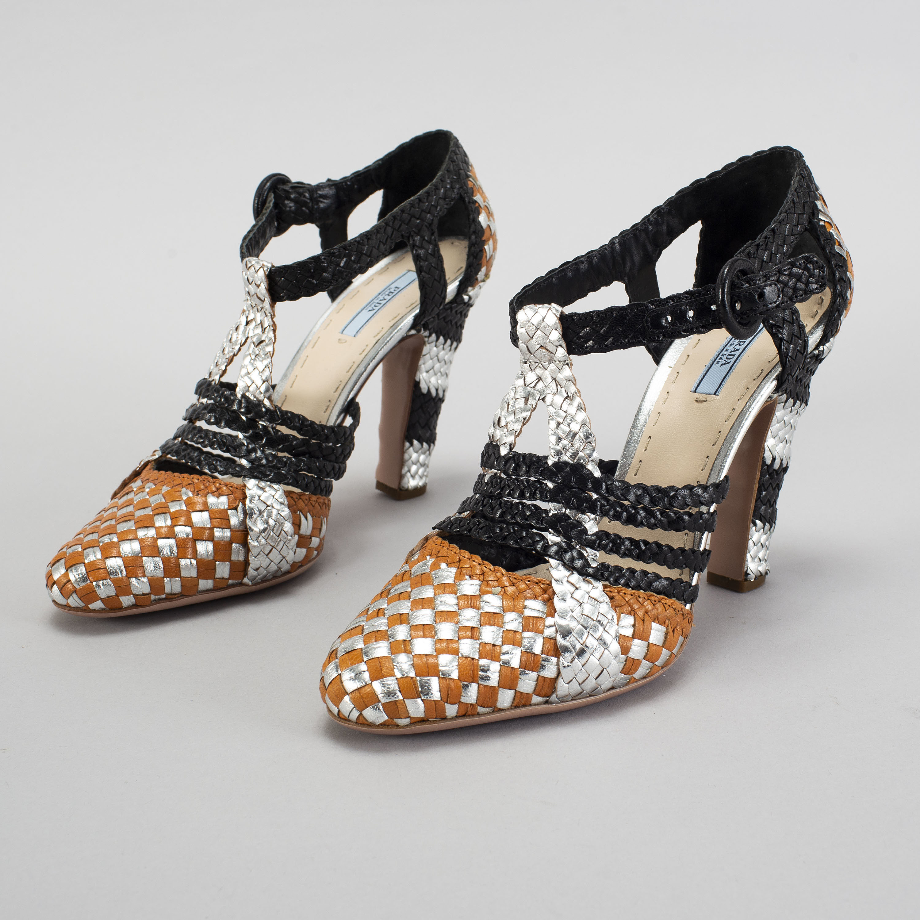 PRADA, a pair of high heel leather shoes, size 40. - Bukowskis
