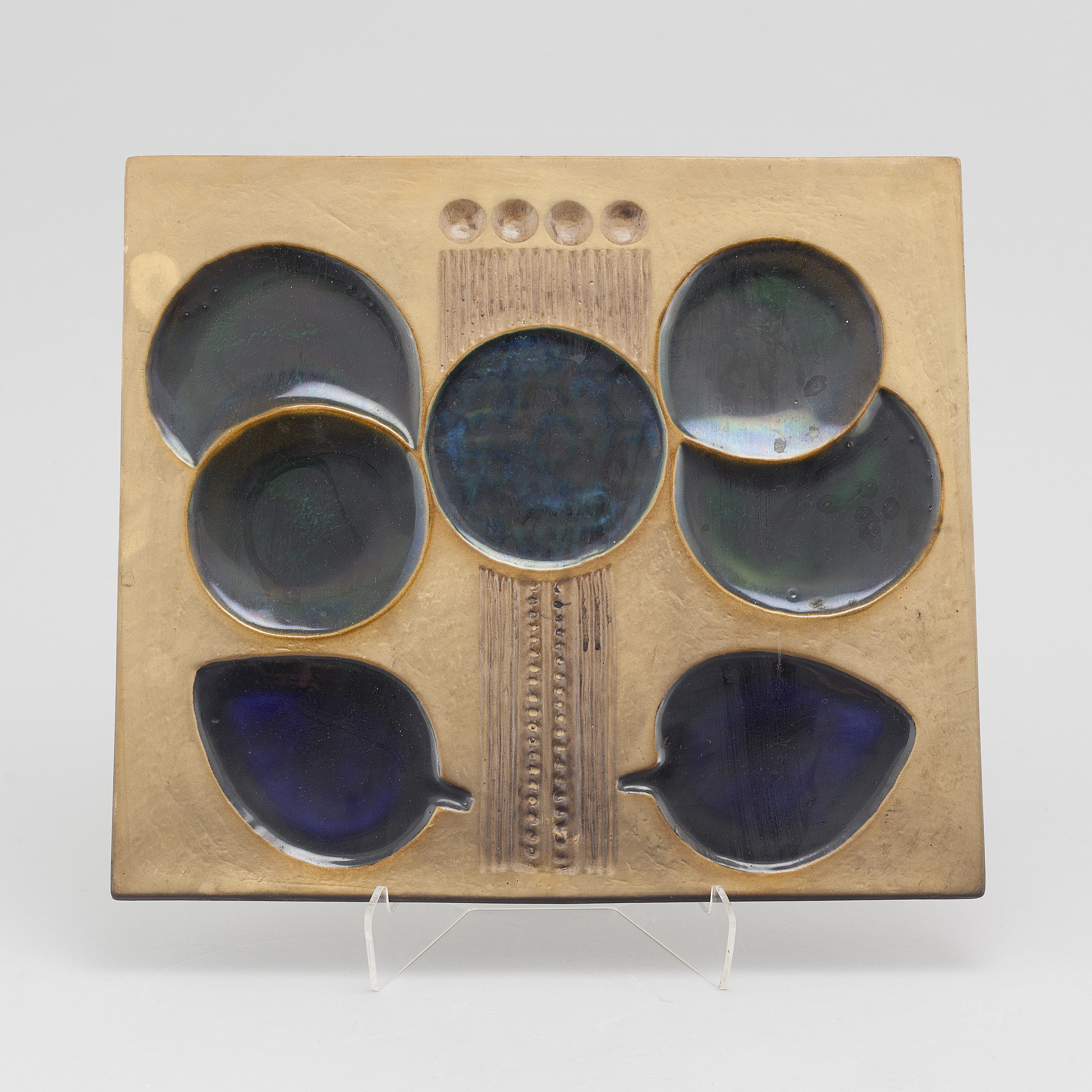 OLLE ALBERIUS, a stone ware wall plaque for Rörstrand. - Bukowskis