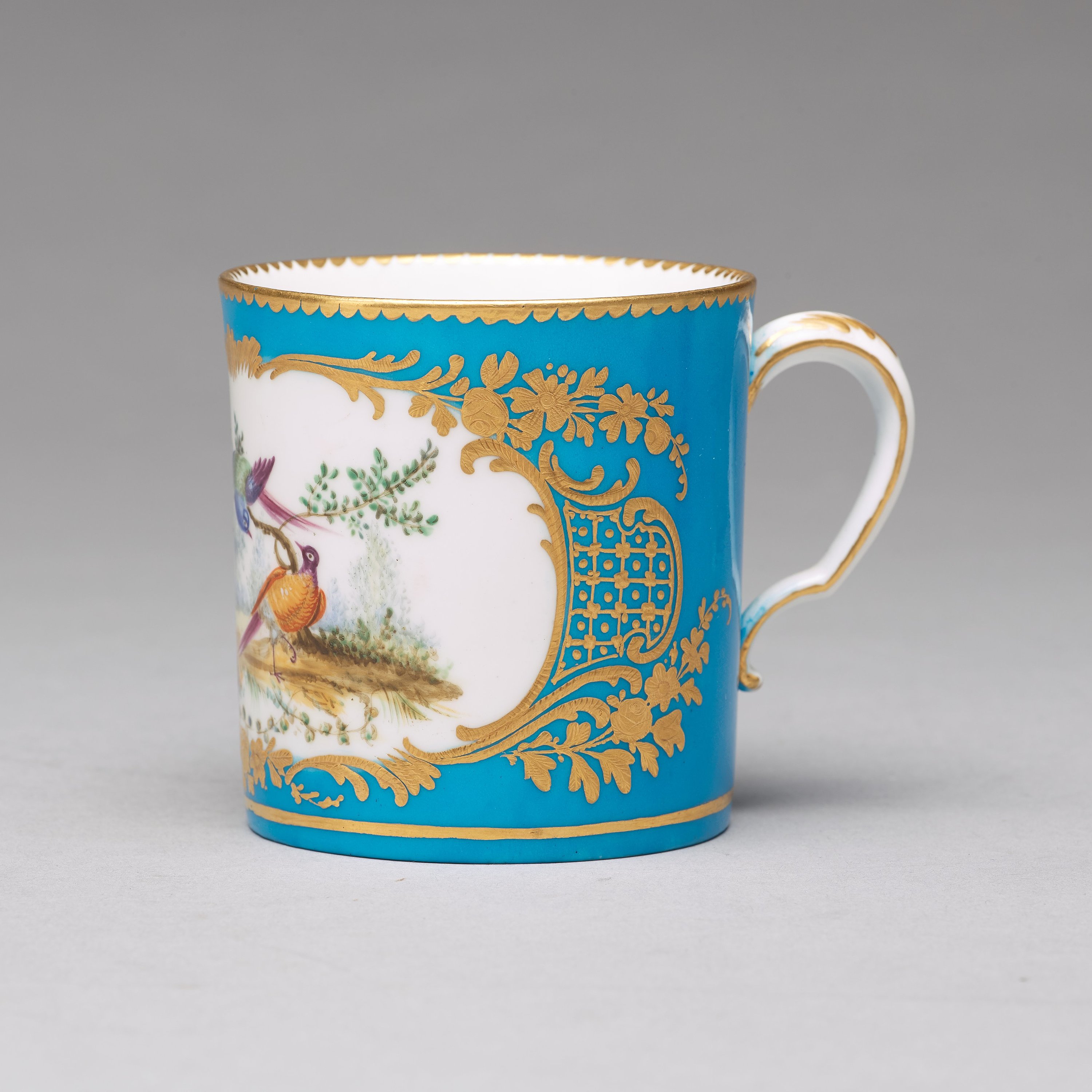 A 'Sèvres' cup and saucer, 18th Century. - Bukowskis