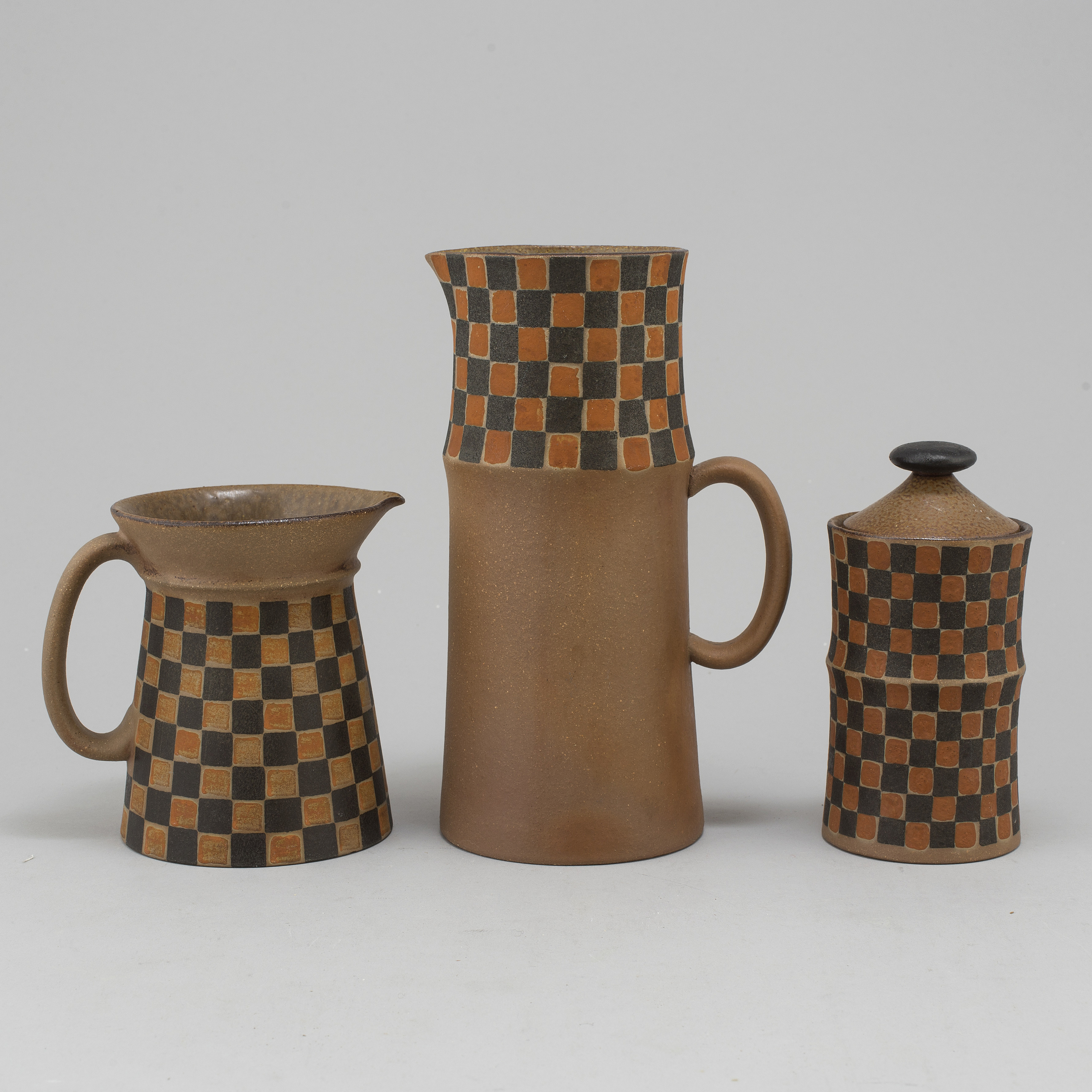 STIG LINDBERG, three glazed stoneware 'Silur' pieces from Gustavsberg ...