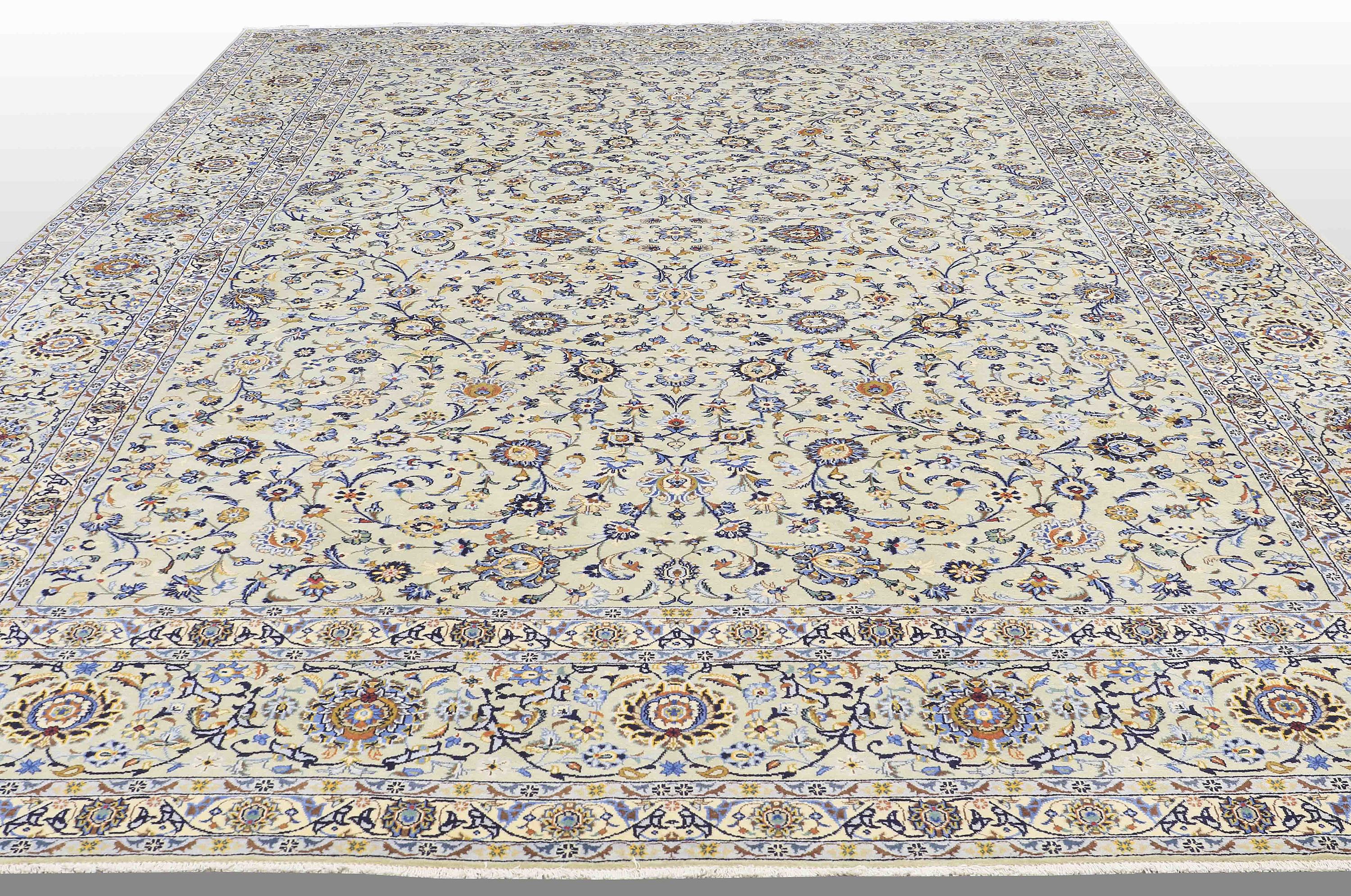 MATTA, Royal keshan, 480 x 358 cm. - Bukowskis