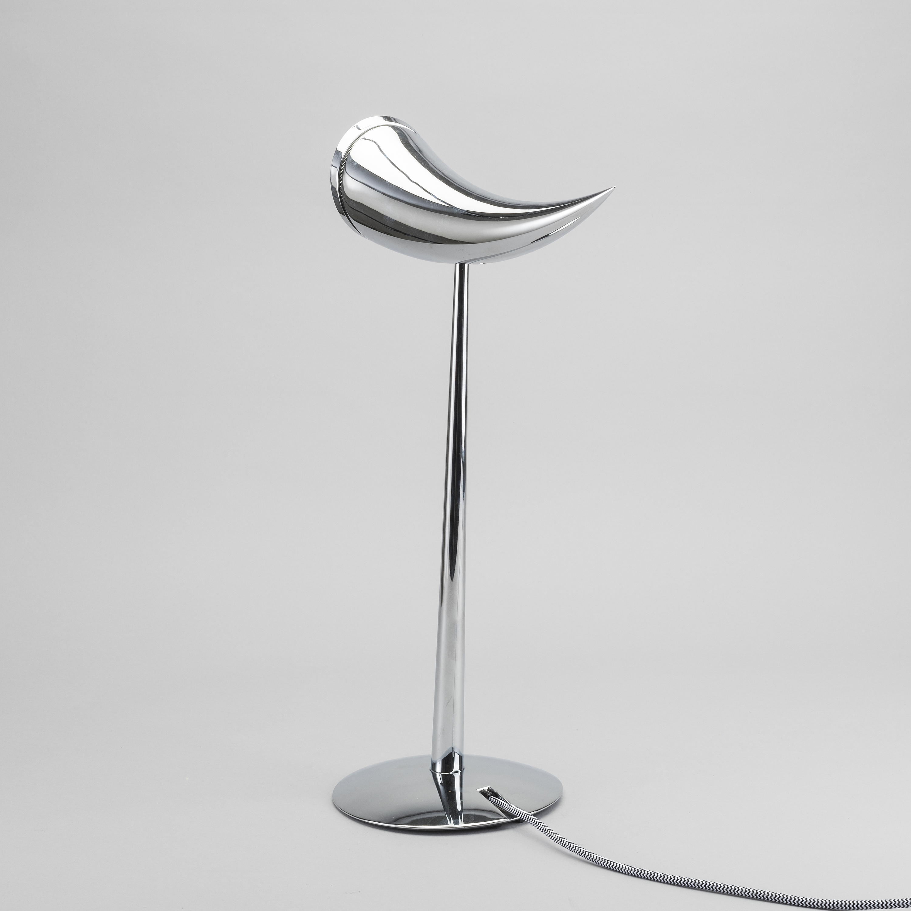 A TABLE LAMP "ARA" BY PHILIPPE STARCK. - Bukowskis