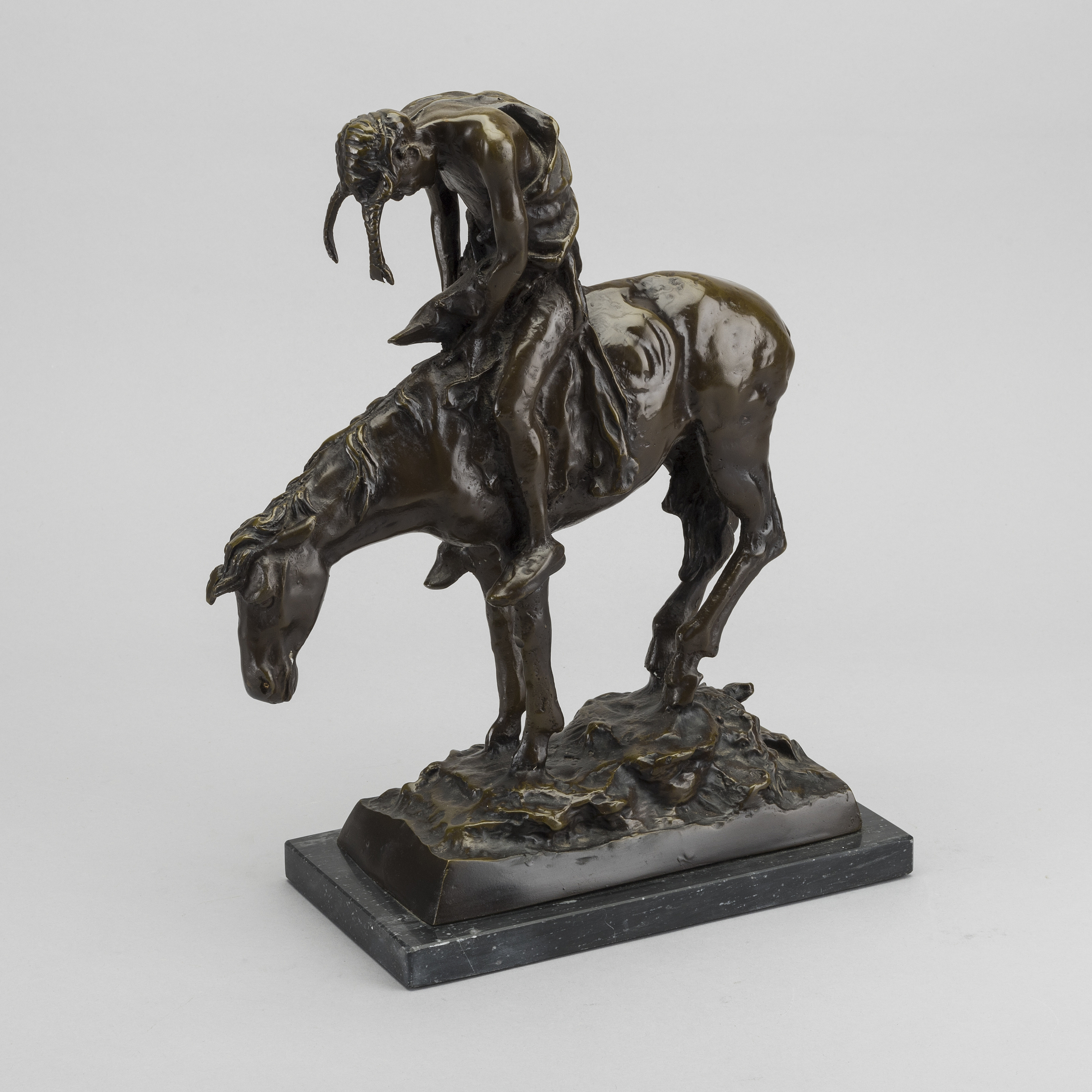 JAMES EARLE FRASER, skulptur efter patinerad brons. - Bukowskis