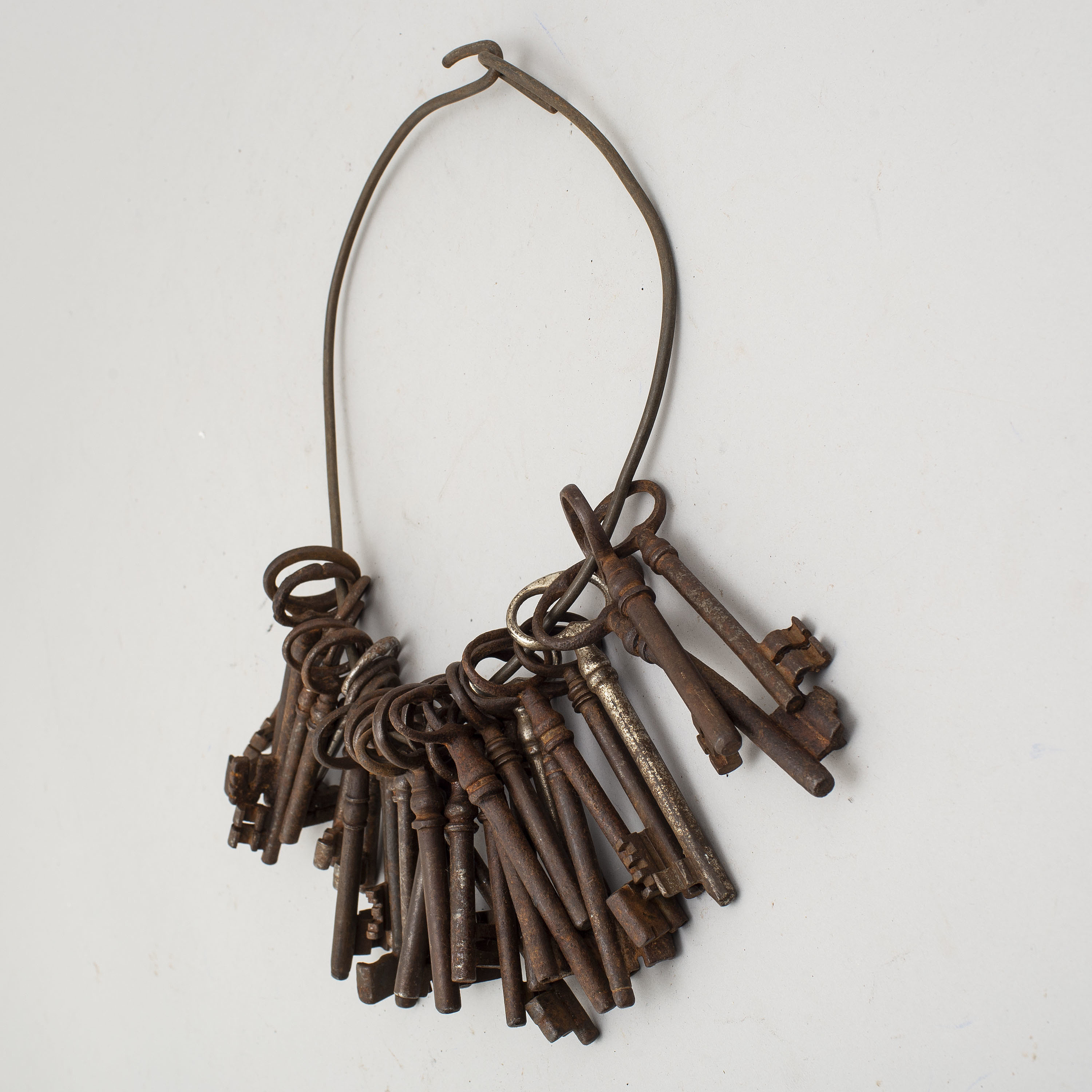 NYCKLAR, 32 st, smide, 1700-/1800-tal. - Bukowskis