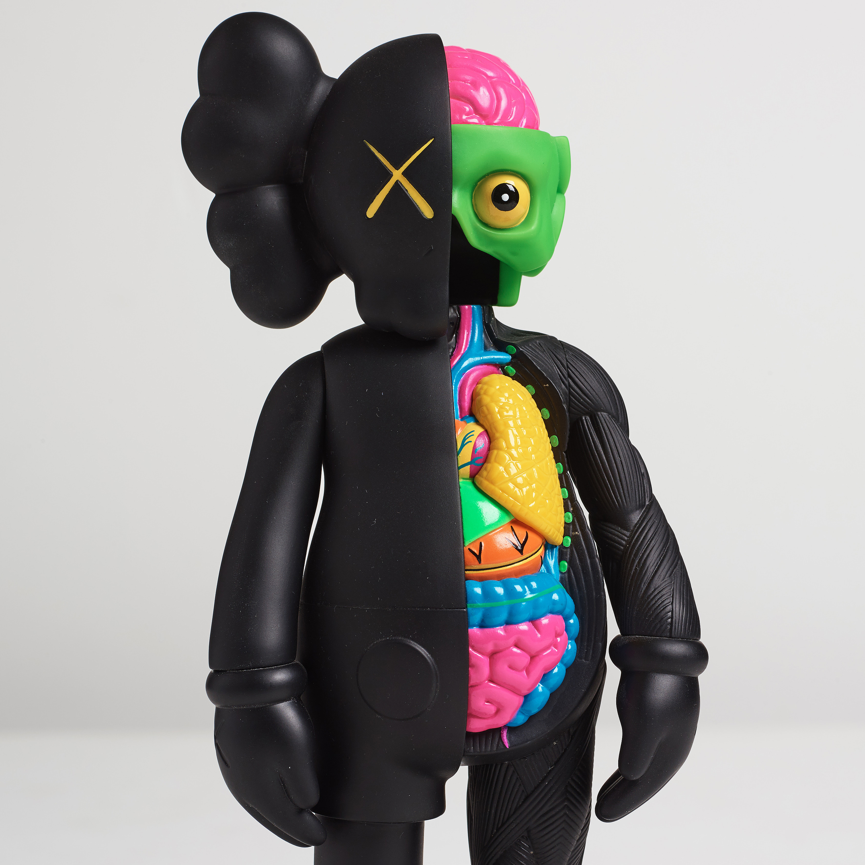 KAWS, vinylskulptur, 2016. - Bukowskis
