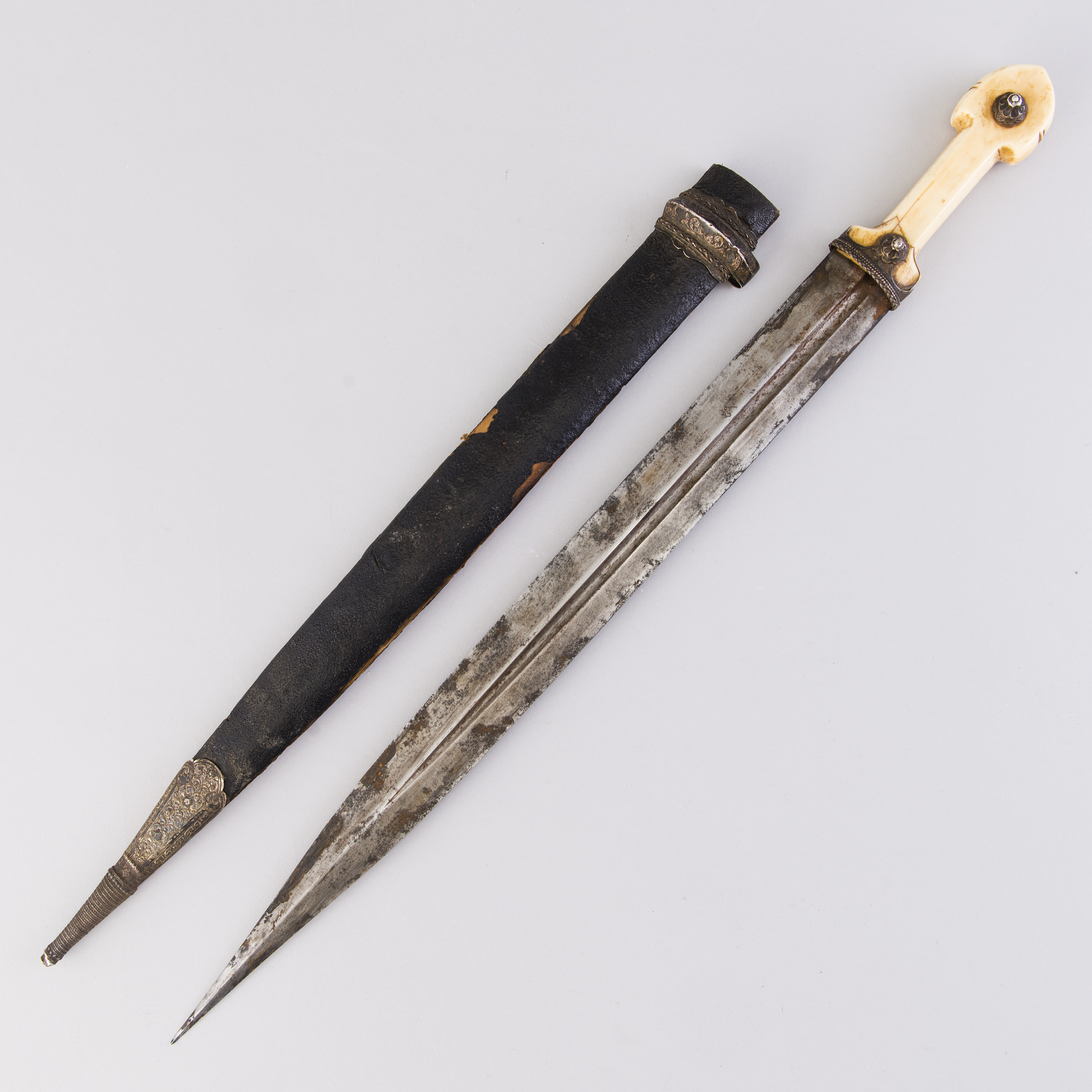A late 19th/early 20th Century Caucasian Kindjal. - Bukowskis