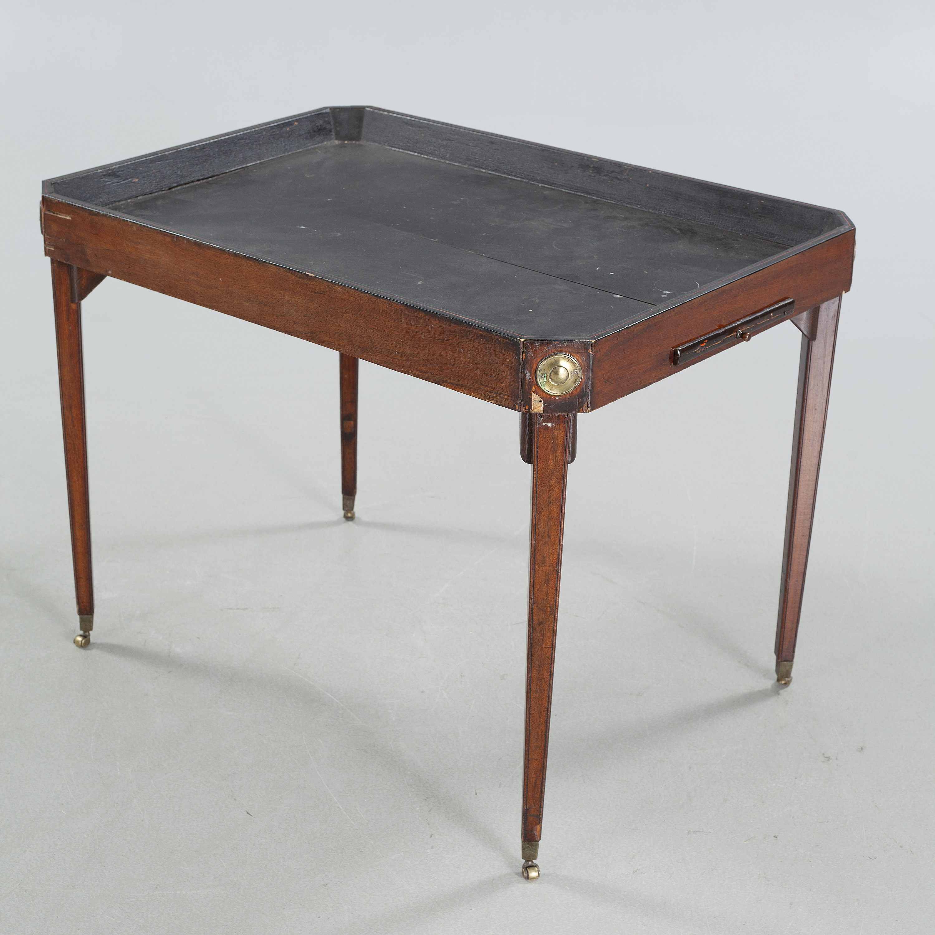 A late 18th century table. - Bukowskis