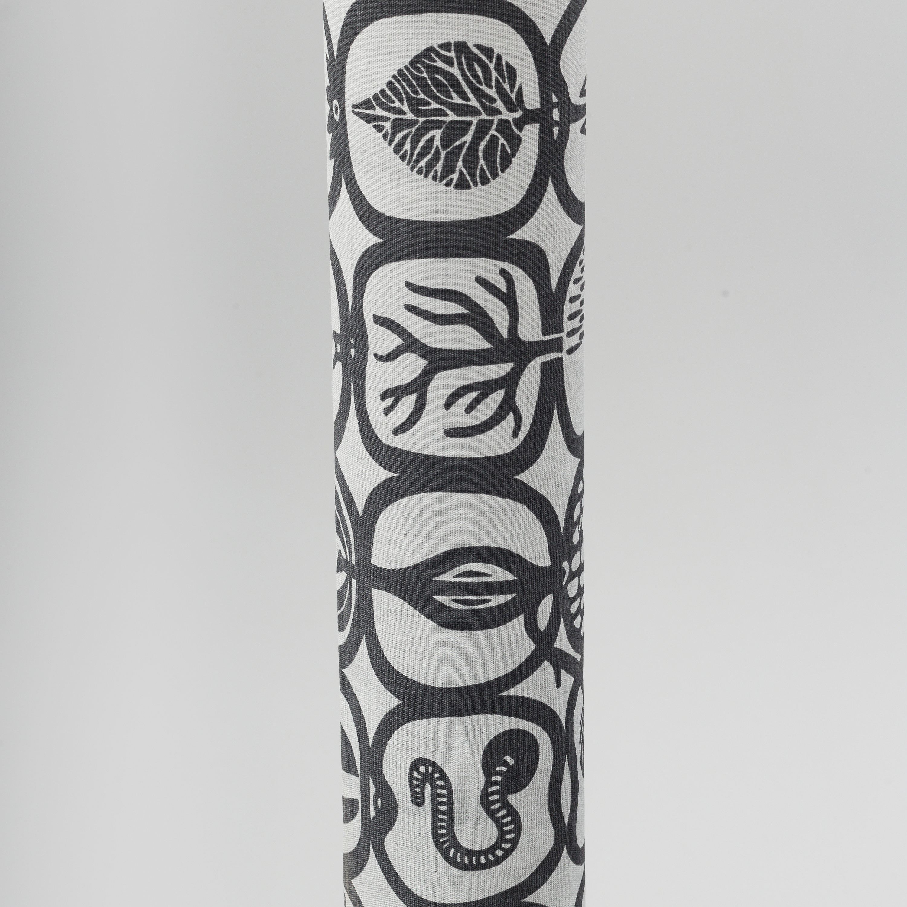 STIG LINDBERG, cotton/linen textile 'Fruktlåda' ca 10 meters x 150 cm ...