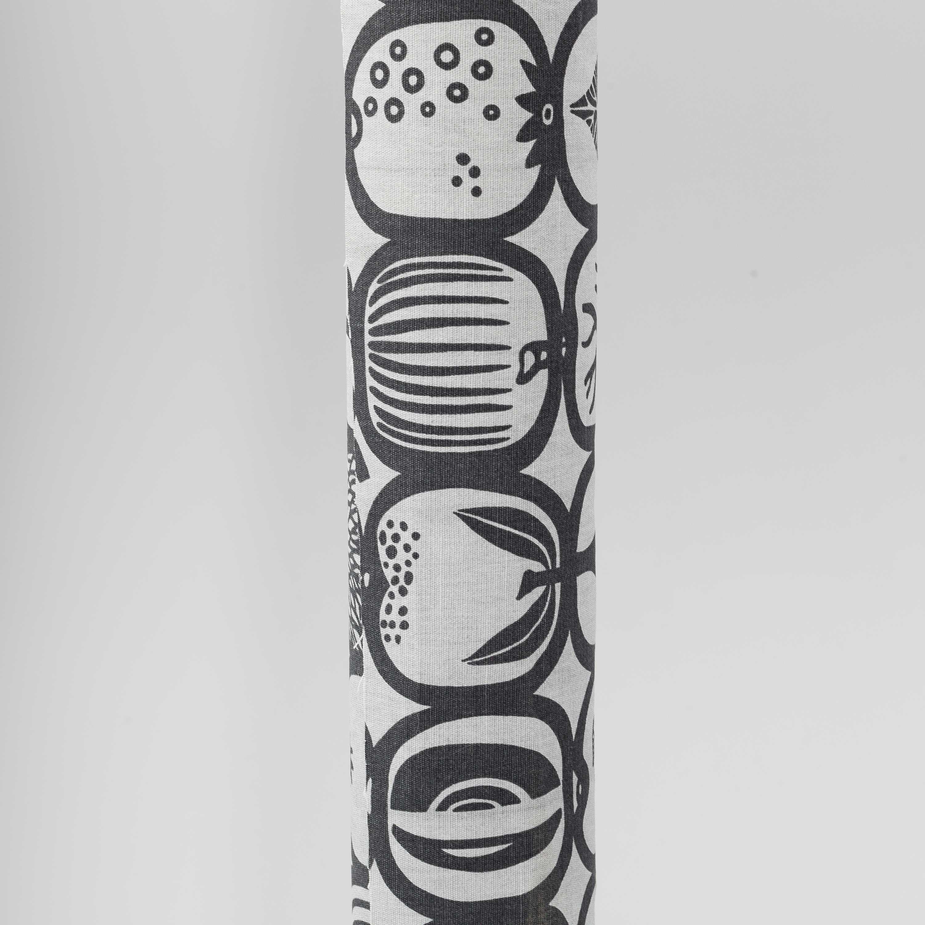 STIG LINDBERG, cotton/linen textile 'Fruktlåda' ca 10 meters x 150 cm ...