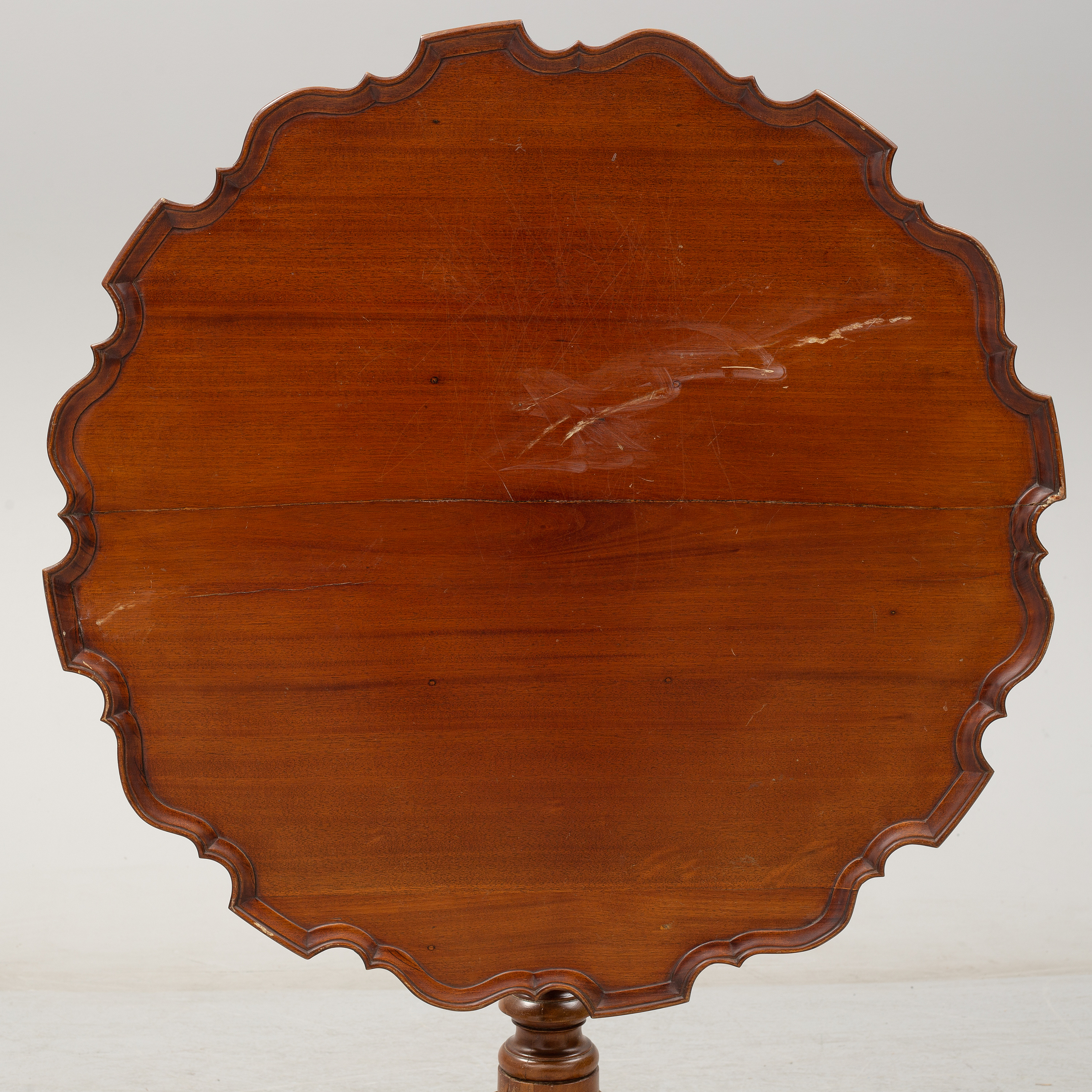 FOLDING TABLE, England, 18th century. - Bukowskis