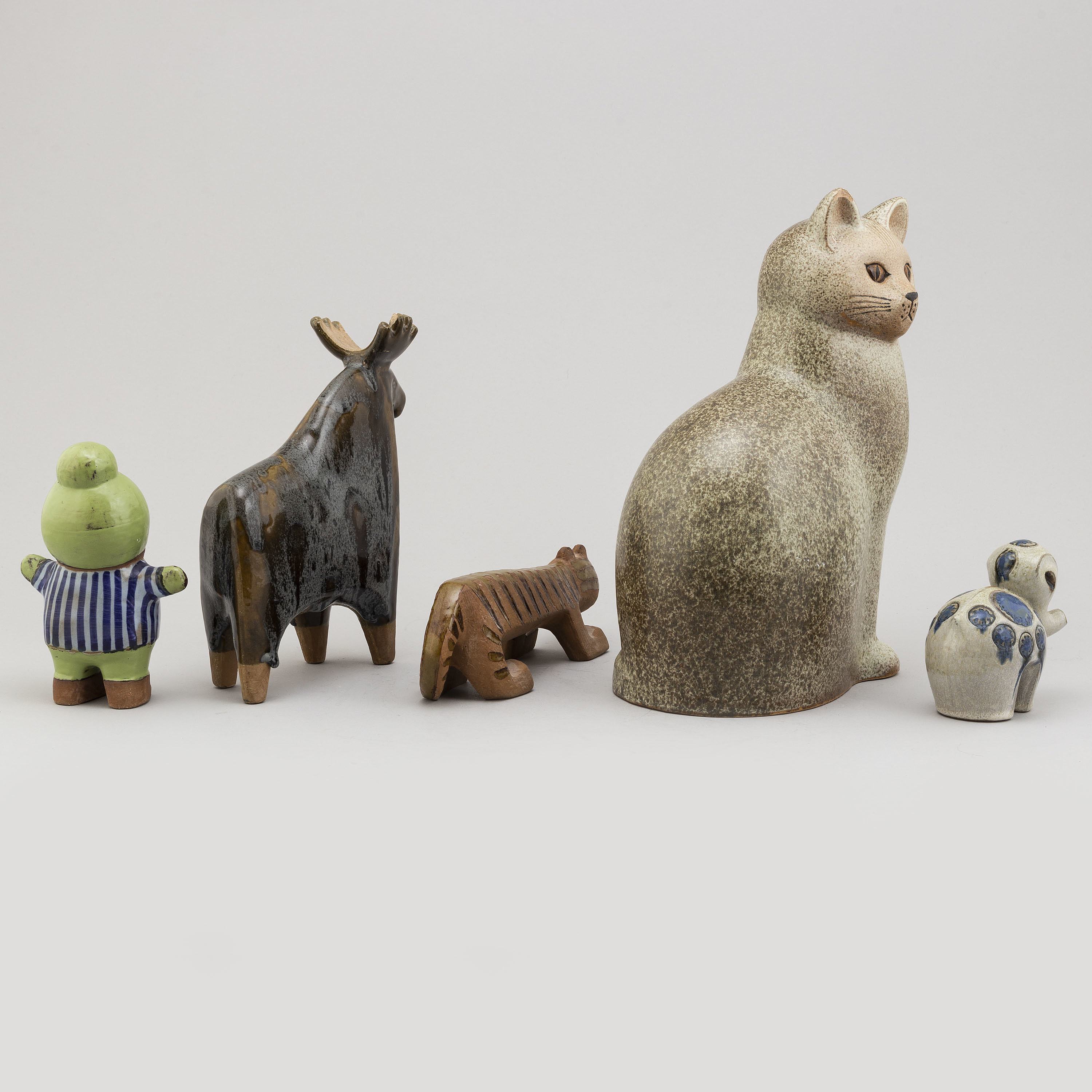 LISA LARSON, figuriner, 4 st, stengods, Gustavsberg. - Bukowskis