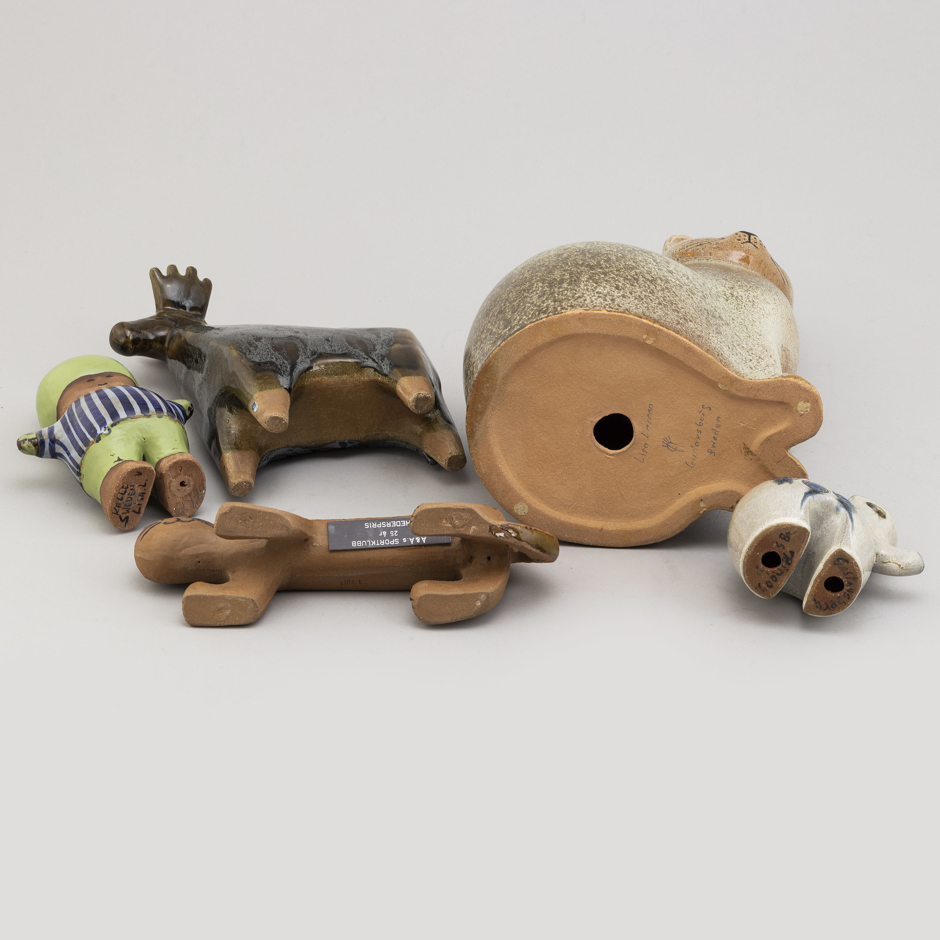 LISA LARSON, figuriner, 4 st, stengods, Gustavsberg. - Bukowskis