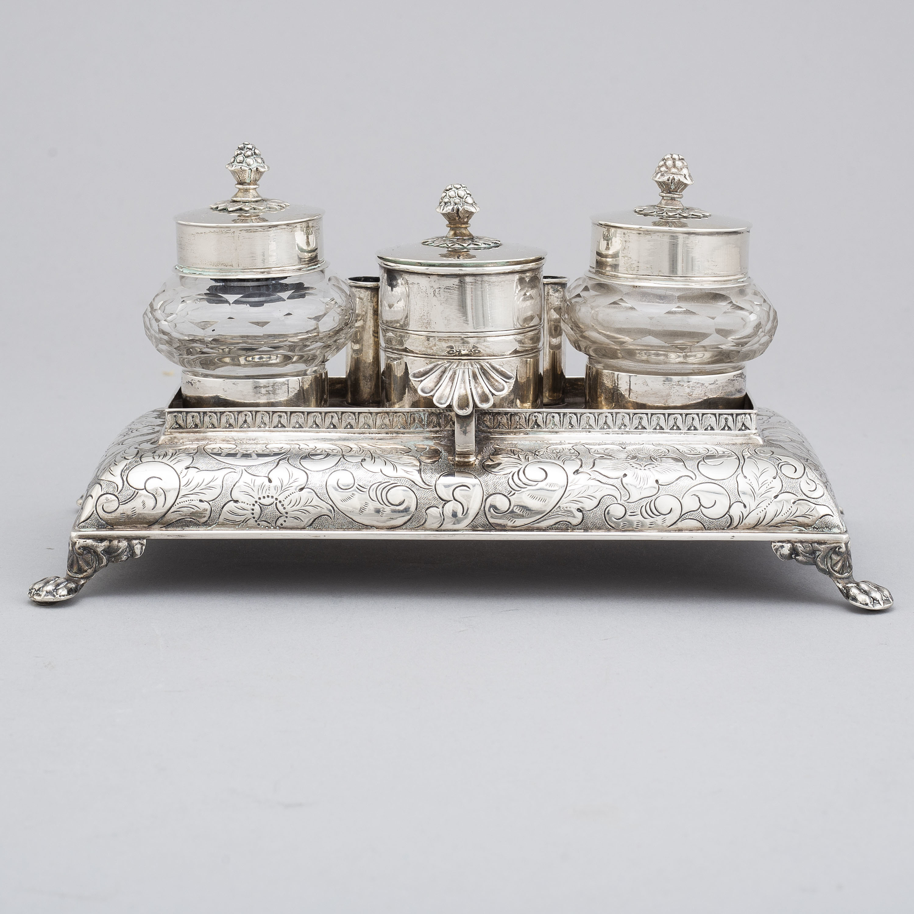 Gustaf Folcker, skrivställ, silver, Stockholm 1841. Senempire. - Bukowskis