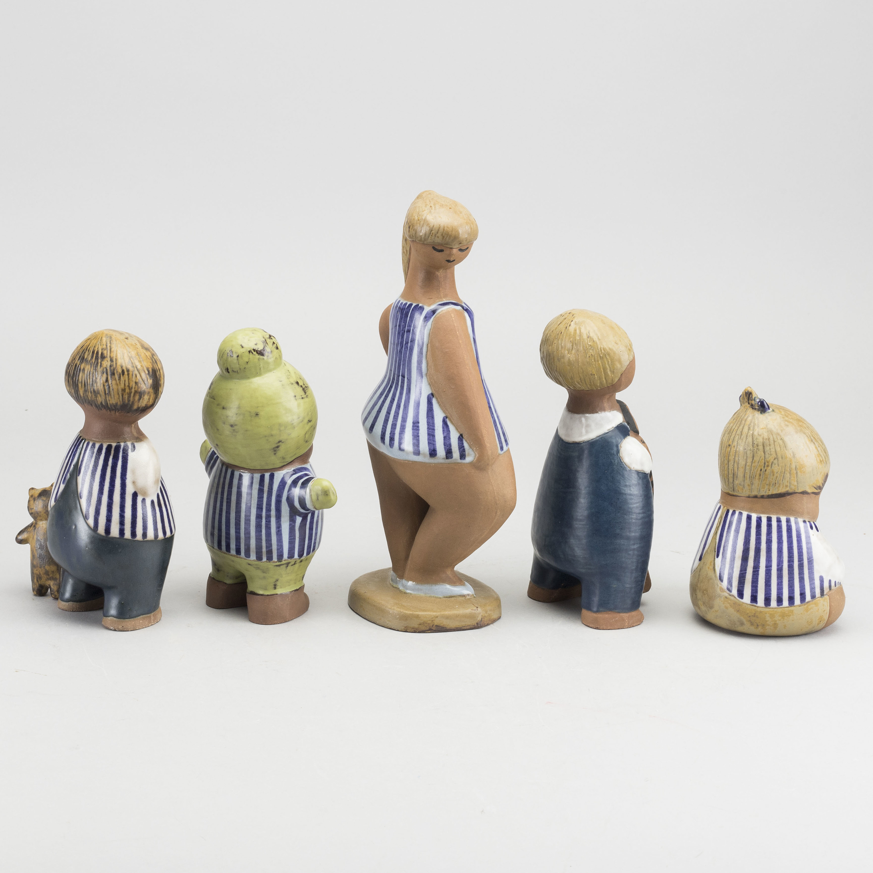 LISA LARSON, a set of 5 signed earthenware figurines. - Bukowskis