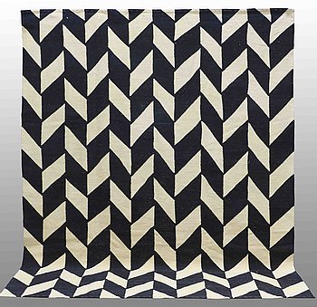 A CARPET, flat weave, around 310 x 245 cm. - Bukowskis