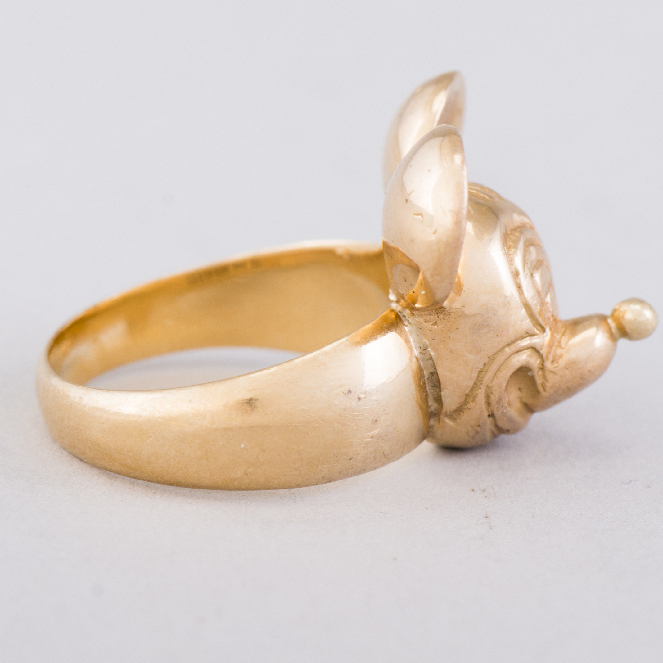 A RING, "Mickey Mouse", 18K gold. Helsinki 1976. - Bukowskis