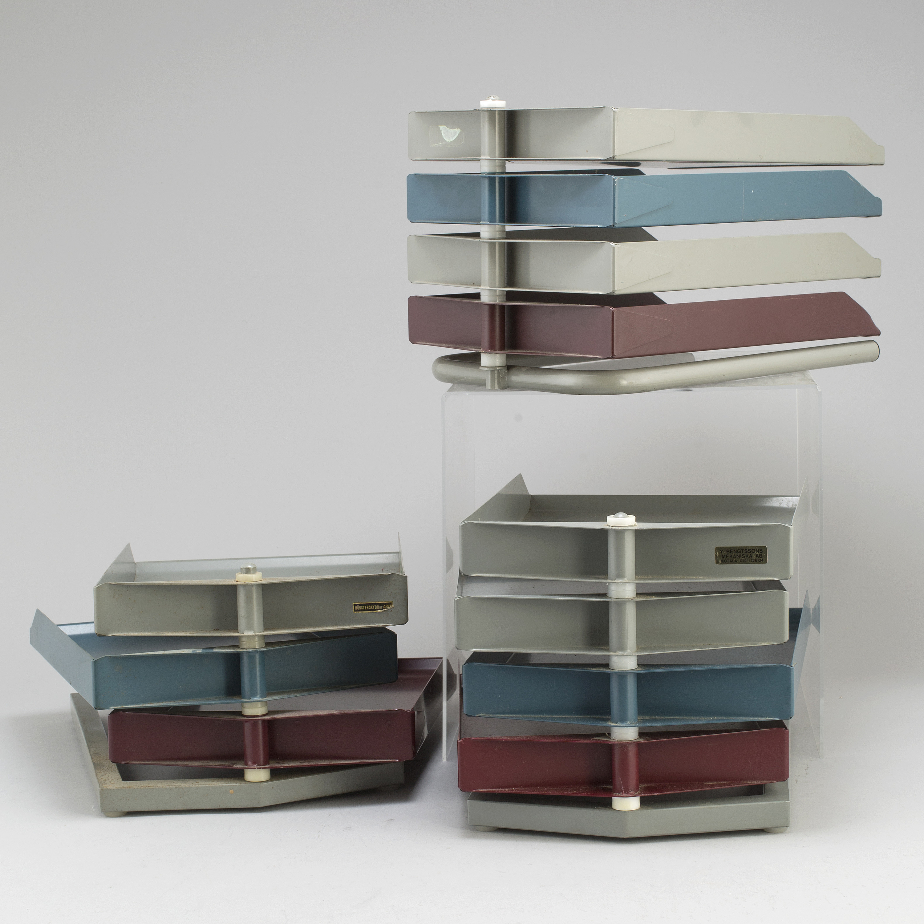 DOKUMENTFACK, 3 st, funkis, 1900-talets första hälft/mitt. - Bukowskis