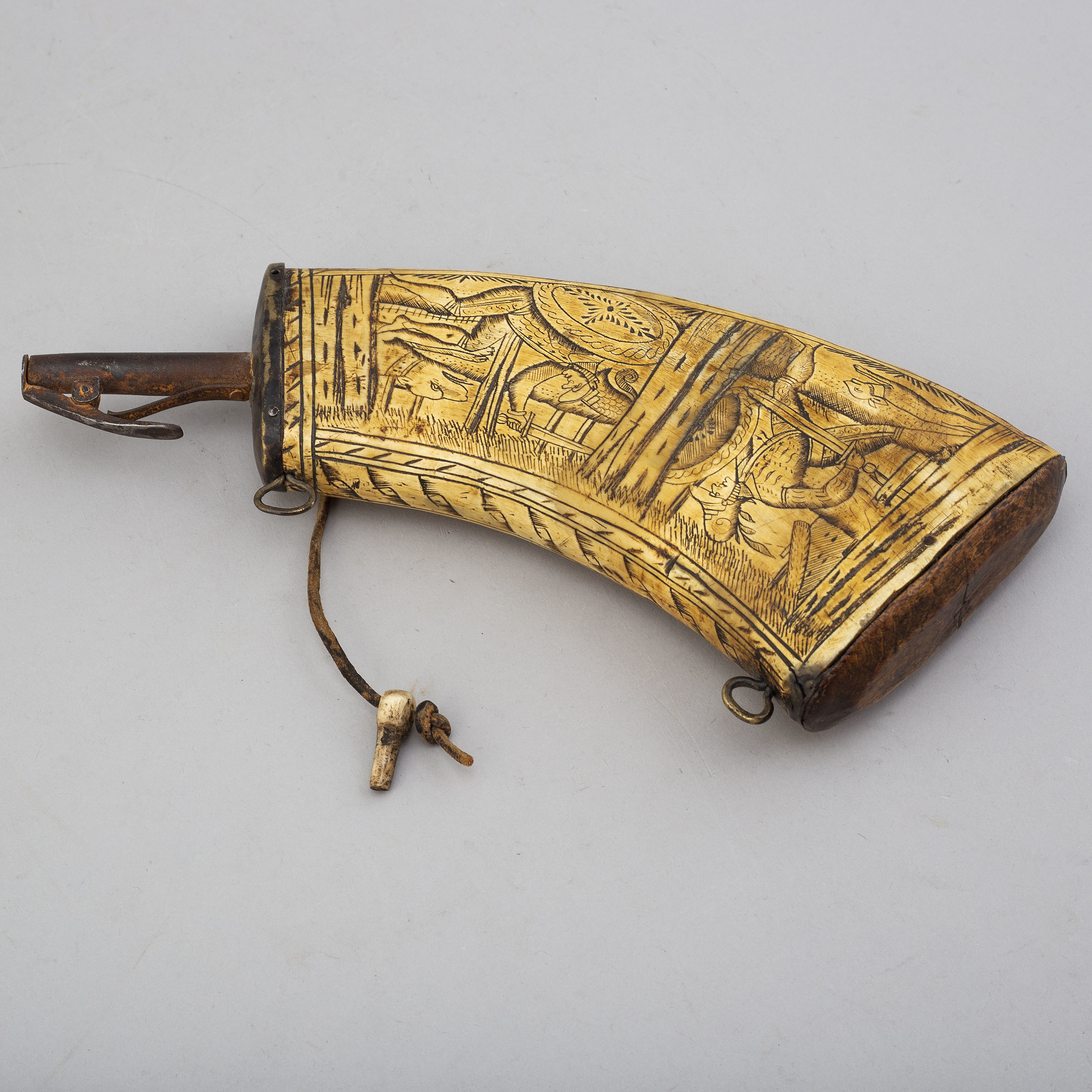 A baroque powder horn. - Bukowskis