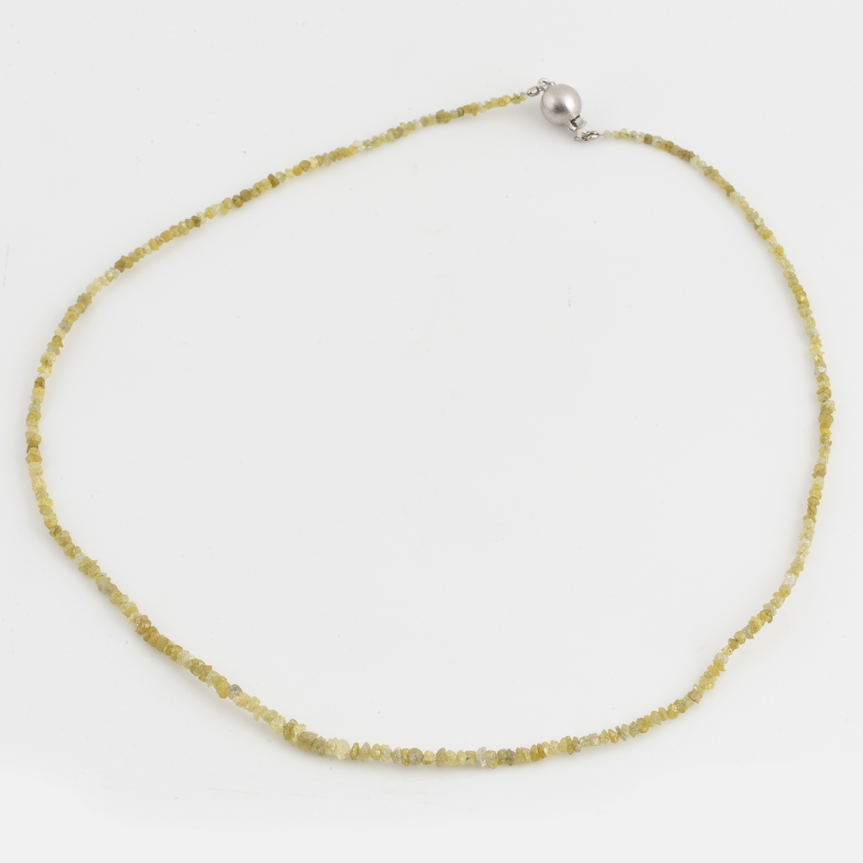 A rough diamond necklace. - Bukowskis