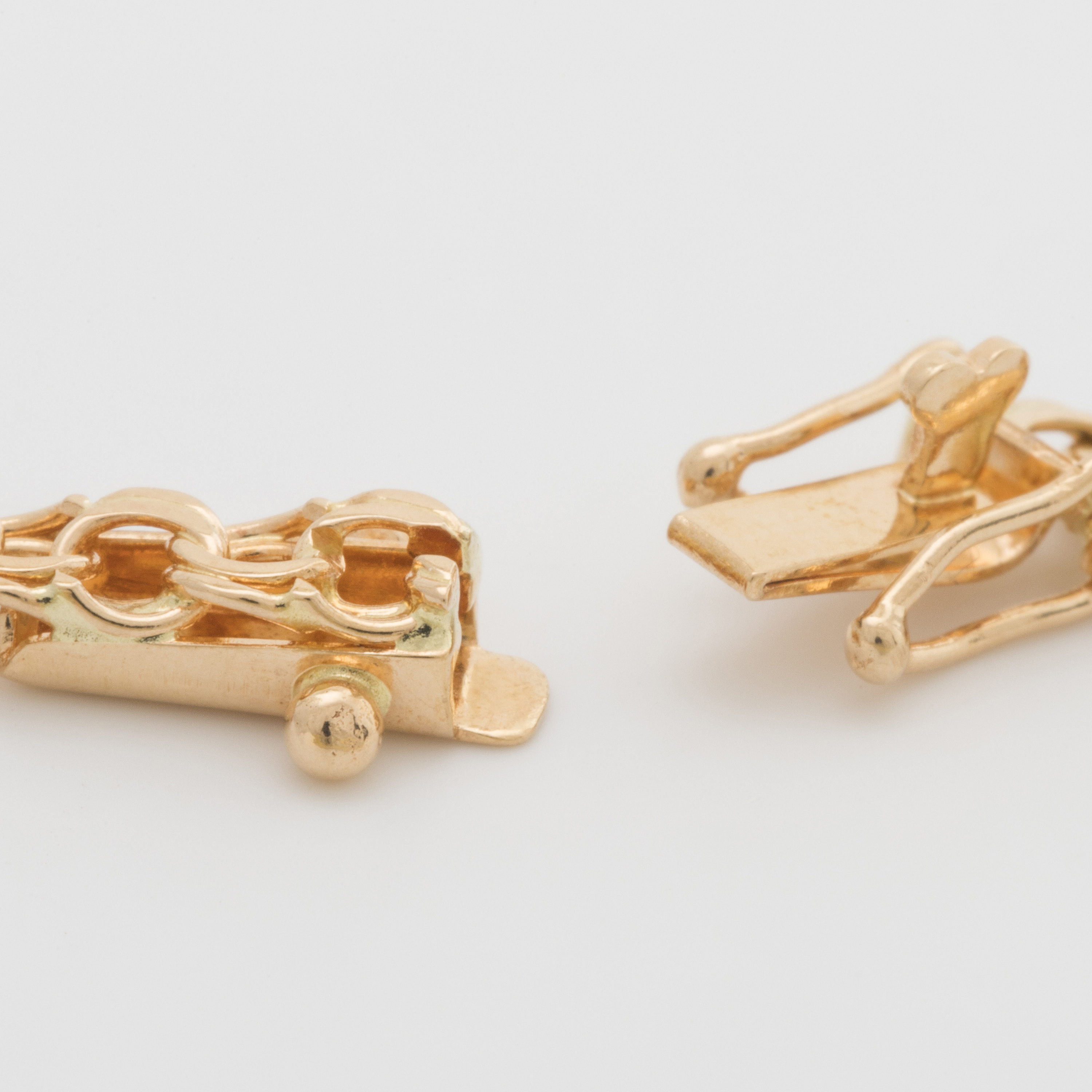 COLLIER 18K guld, doserad bismarcklänk 16,8 g, Köping 2003. - Bukowskis