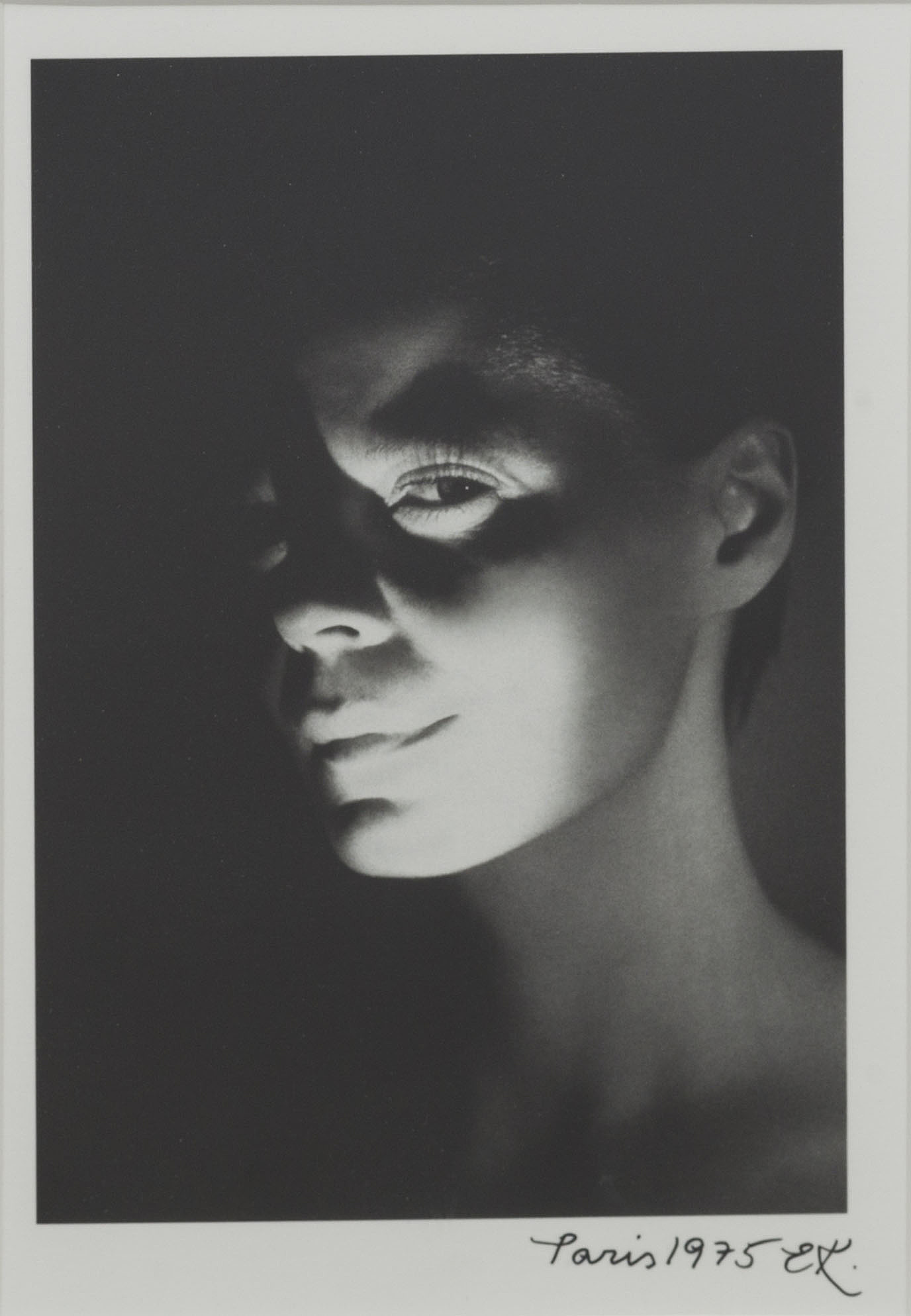 EVA KLASSON, fotografi, "Paris 1975", ur "Le Troisème Angle", signerad ...