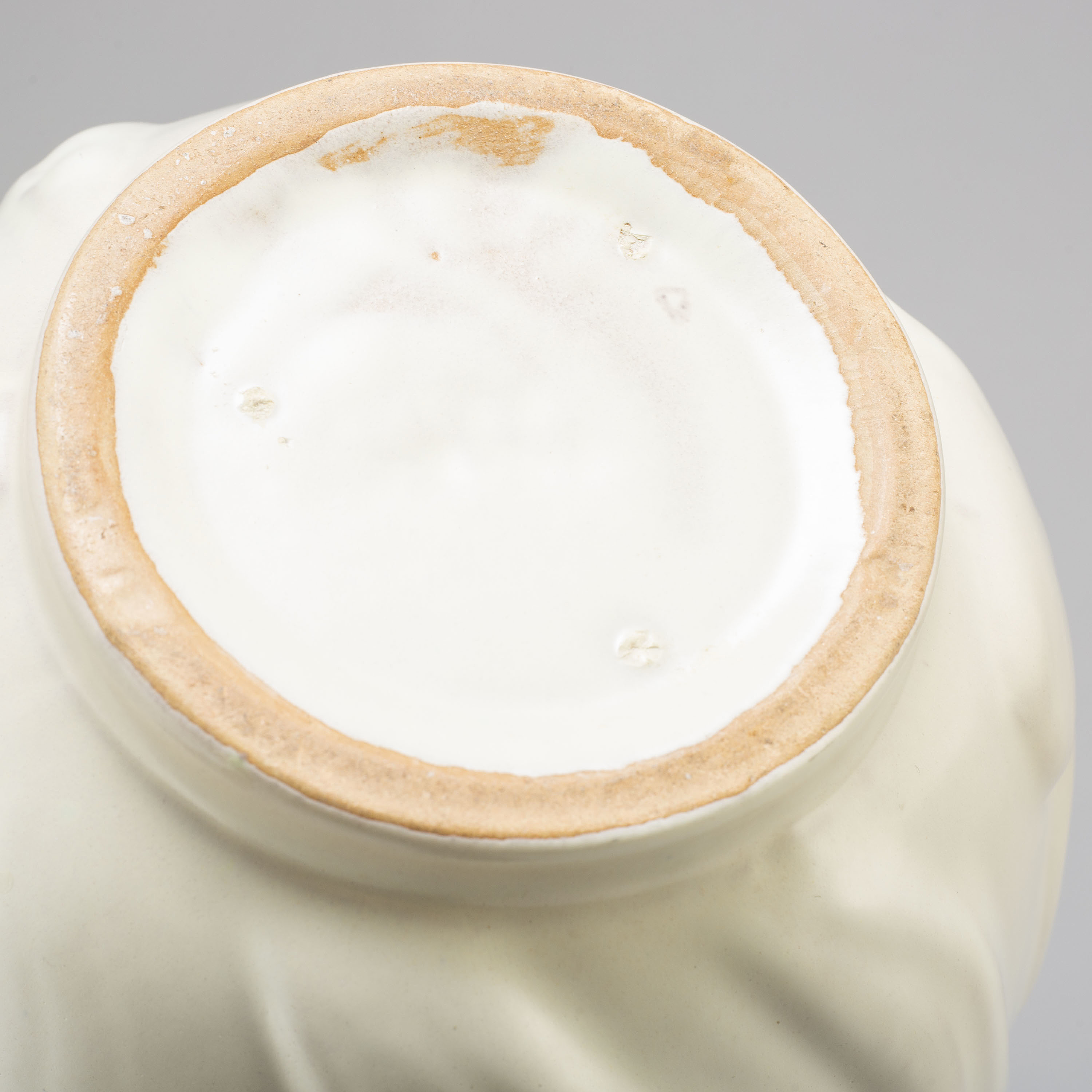 ANNA-LISA THOMSON, an earthenware vase, Upsala Ekeby, 1940's/50's. - Bukowskis